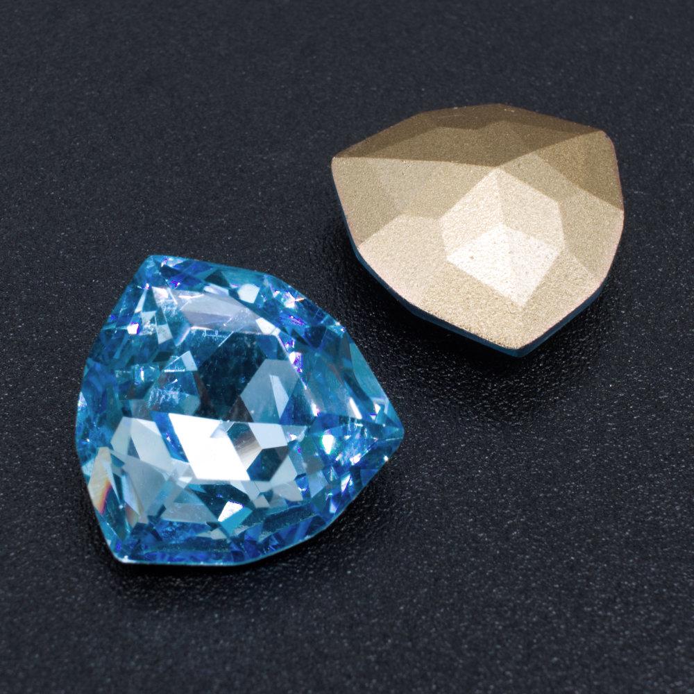 Crystal Rivoli 16mm Triangle - Montana Blue | Craft, hobby & jewellery ...