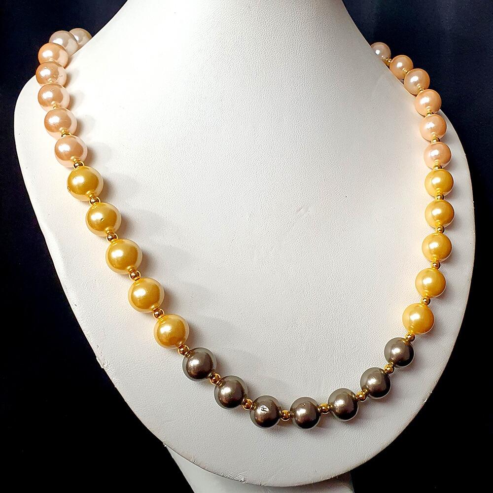 Petra Ombre Shell Pearl Necklace