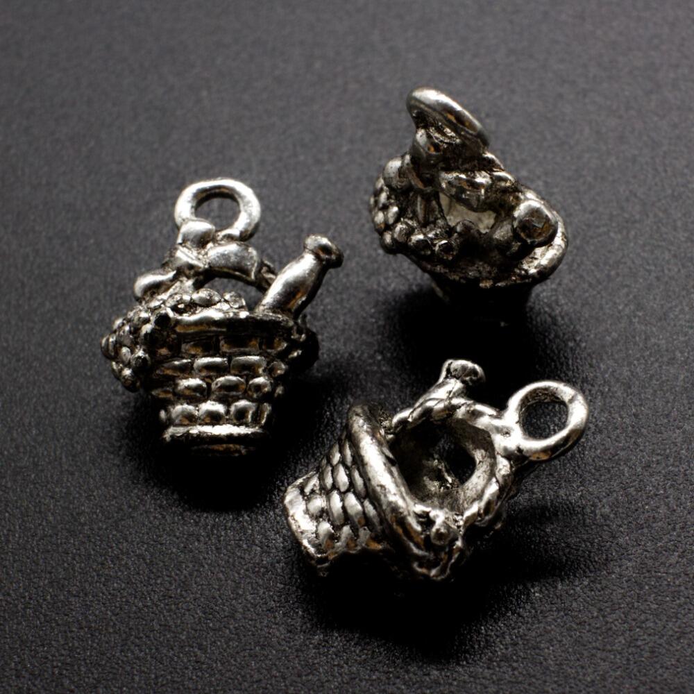 Antique Silver Metal Charm Hamper 17mm 8pcs