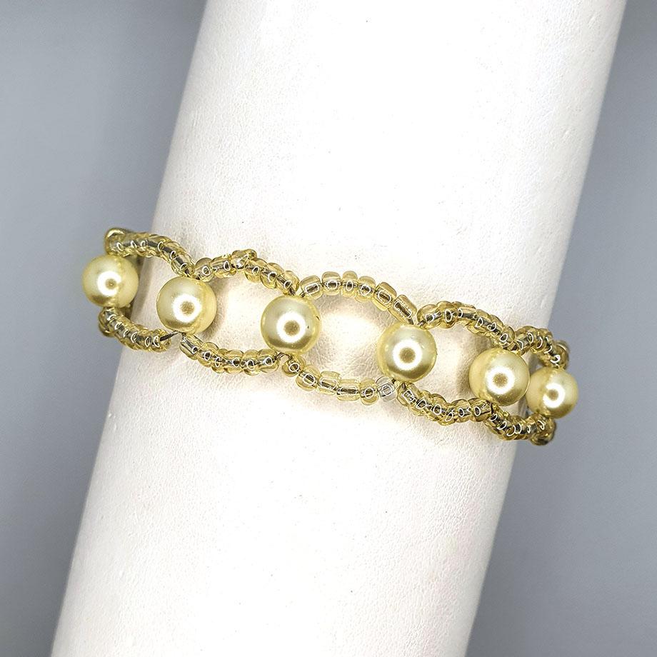 Layla Bracelet Makes 4 - Pale Gold Ivory