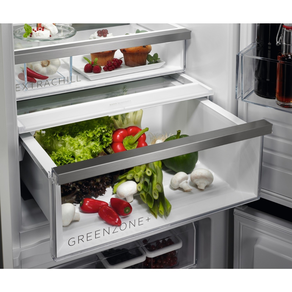 AEG TSC8M181CS 8000 Integrated No Frost Cooling 360° 70/30 Fridge ...