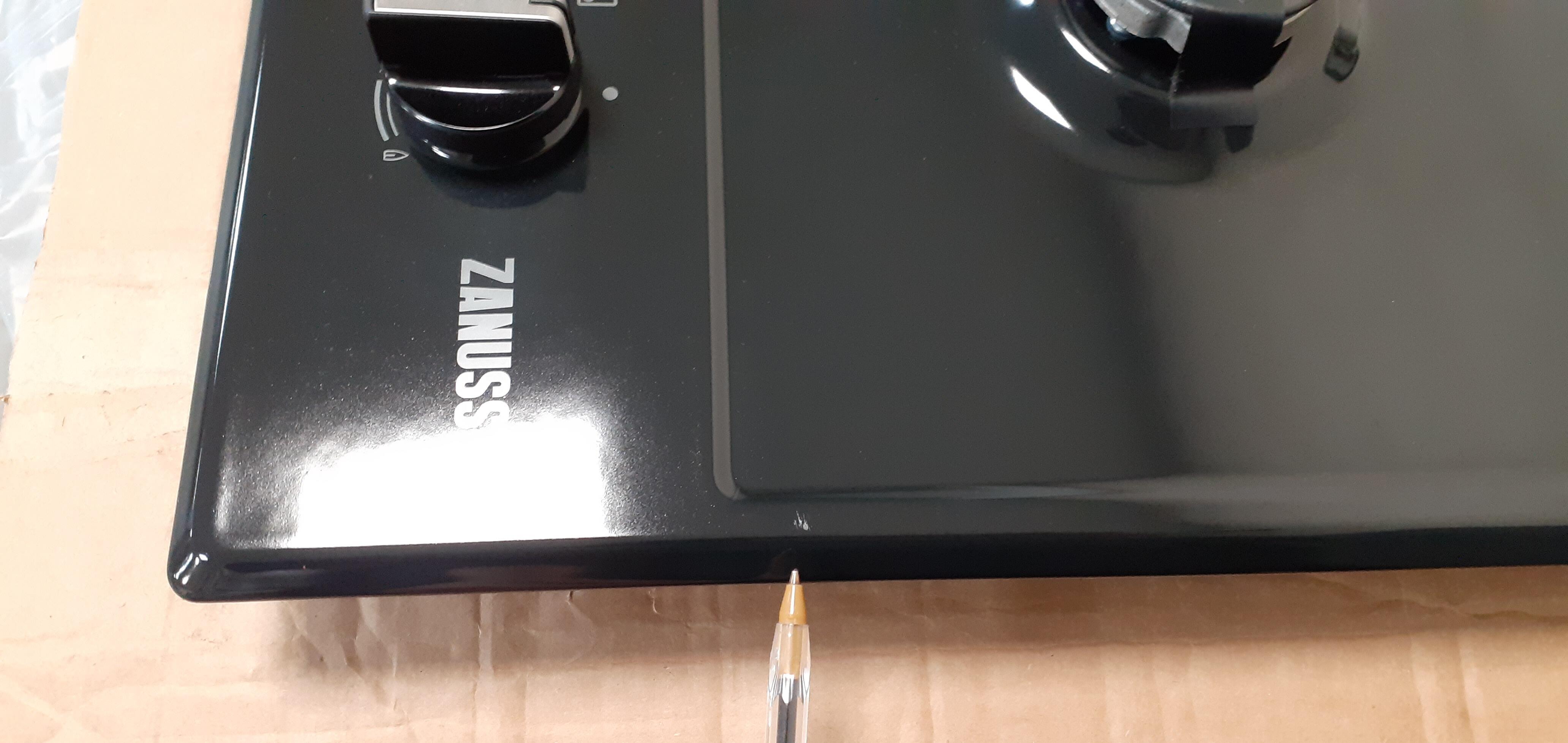 Zanussi ZGNN645K 60cm 4 Zone Gas Hob in Black with Cast Iron Pan ...