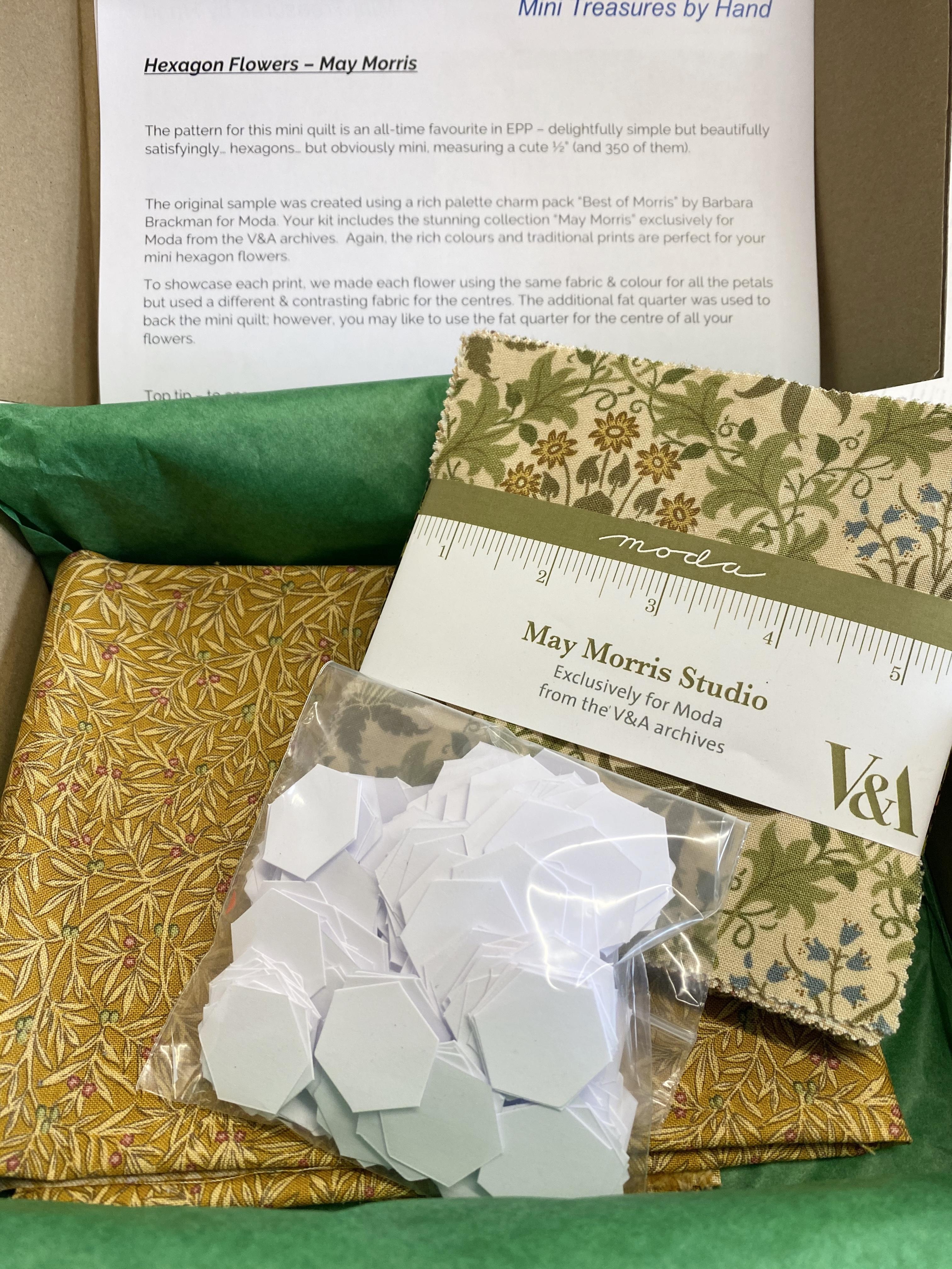 Mini Treasures by Hand : Hexagon Flowers - May Morris Studio Mini Treasures by Hand : Hexagon Flowers - May Morris Studio