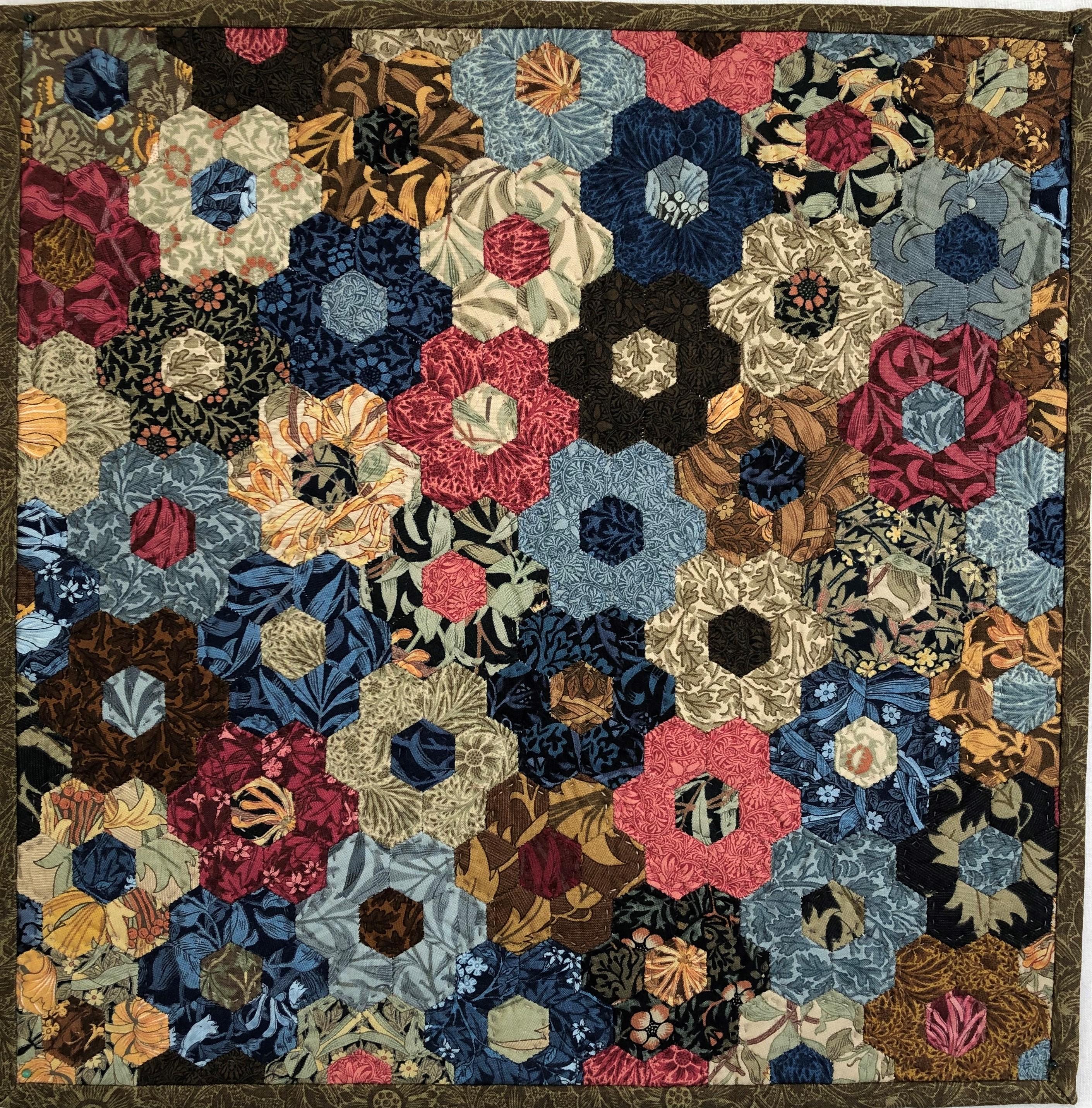Mini Treasures by Hand : Hexagon Flowers - Best of Morris - Spring Mini Treasures by Hand : Hexagon Flowers - Best of Morris - Spring