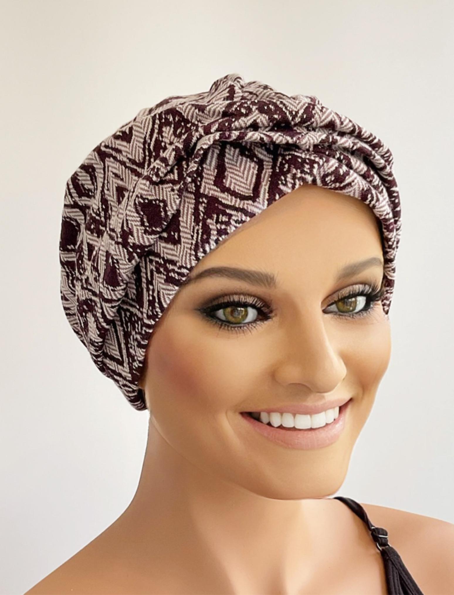 Pin tuck hat brown/ plum