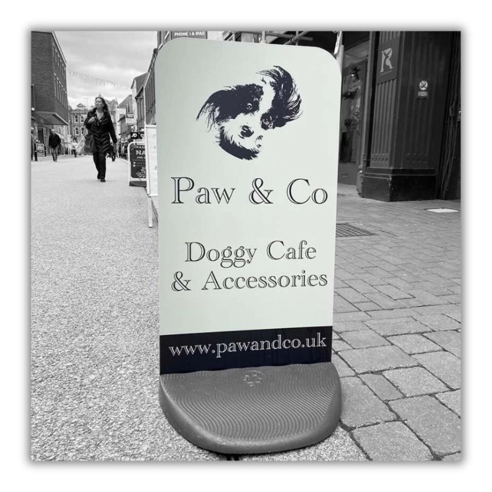 Universal Banners - Cheap Outdoor Pavement Signs & A Boards UK