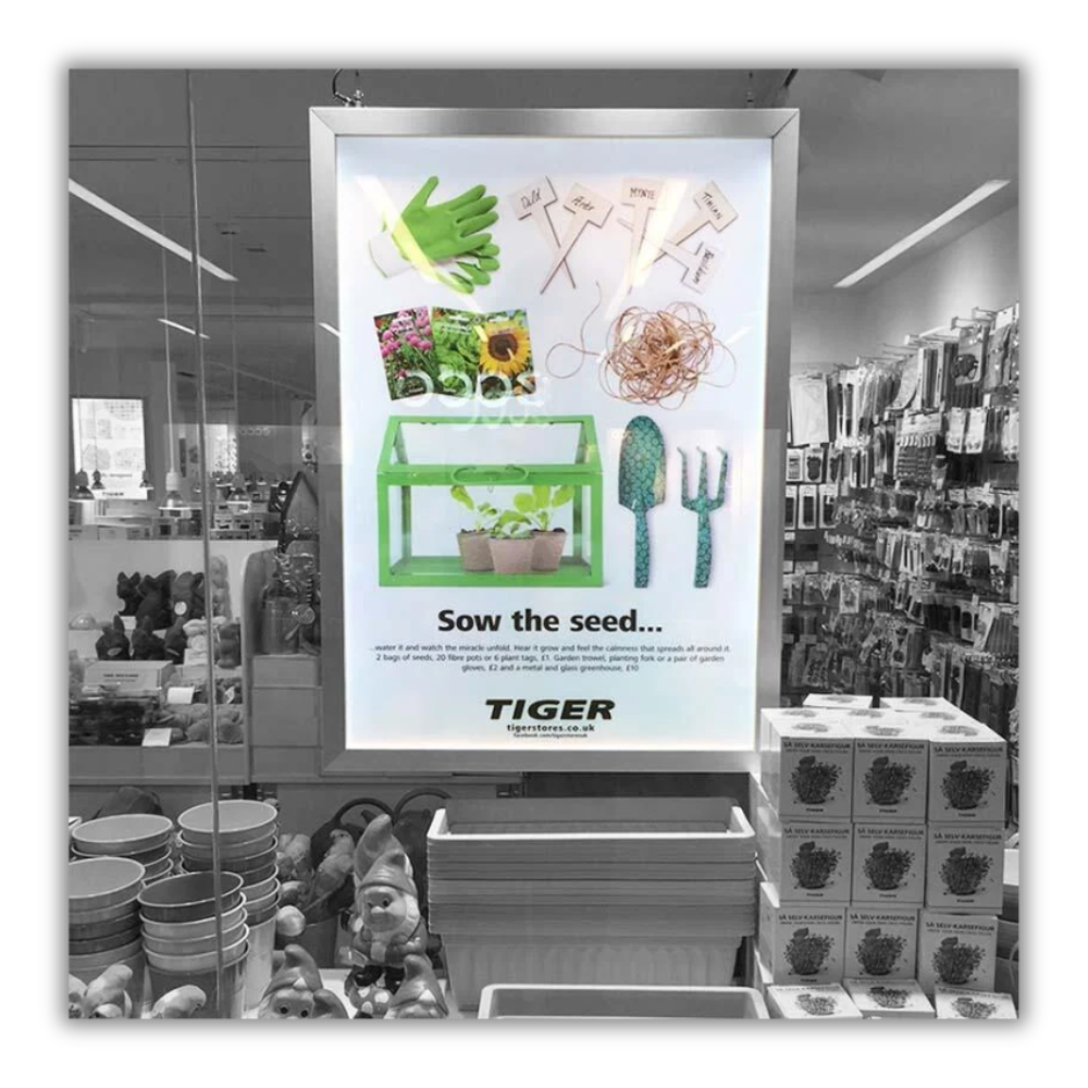 Universal Banners – Low Cost Full Colour PVC Banners Next Day Delivery