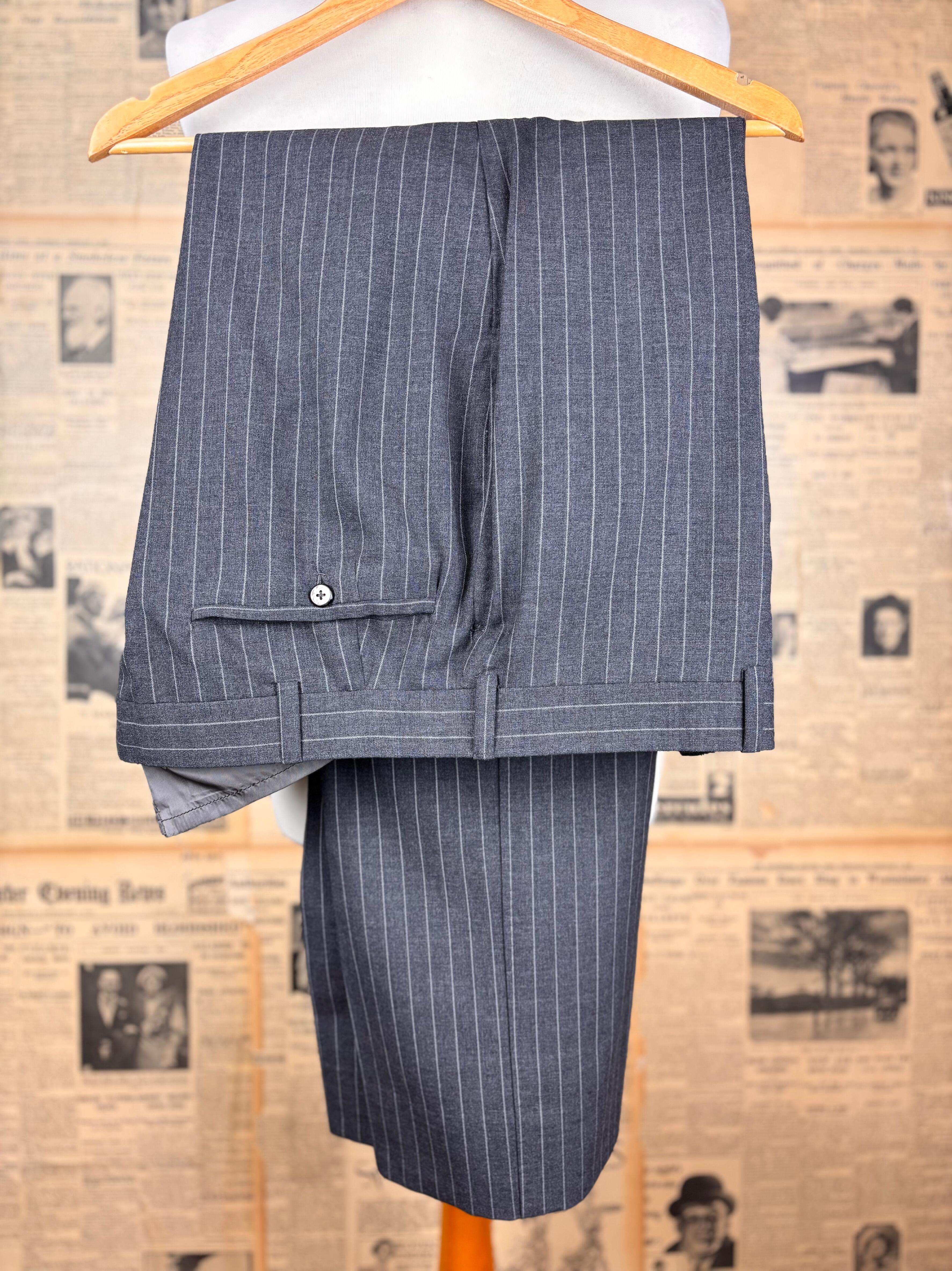 1989 Wells Savile Row lightweight grey pinstripe suit size 42 reg