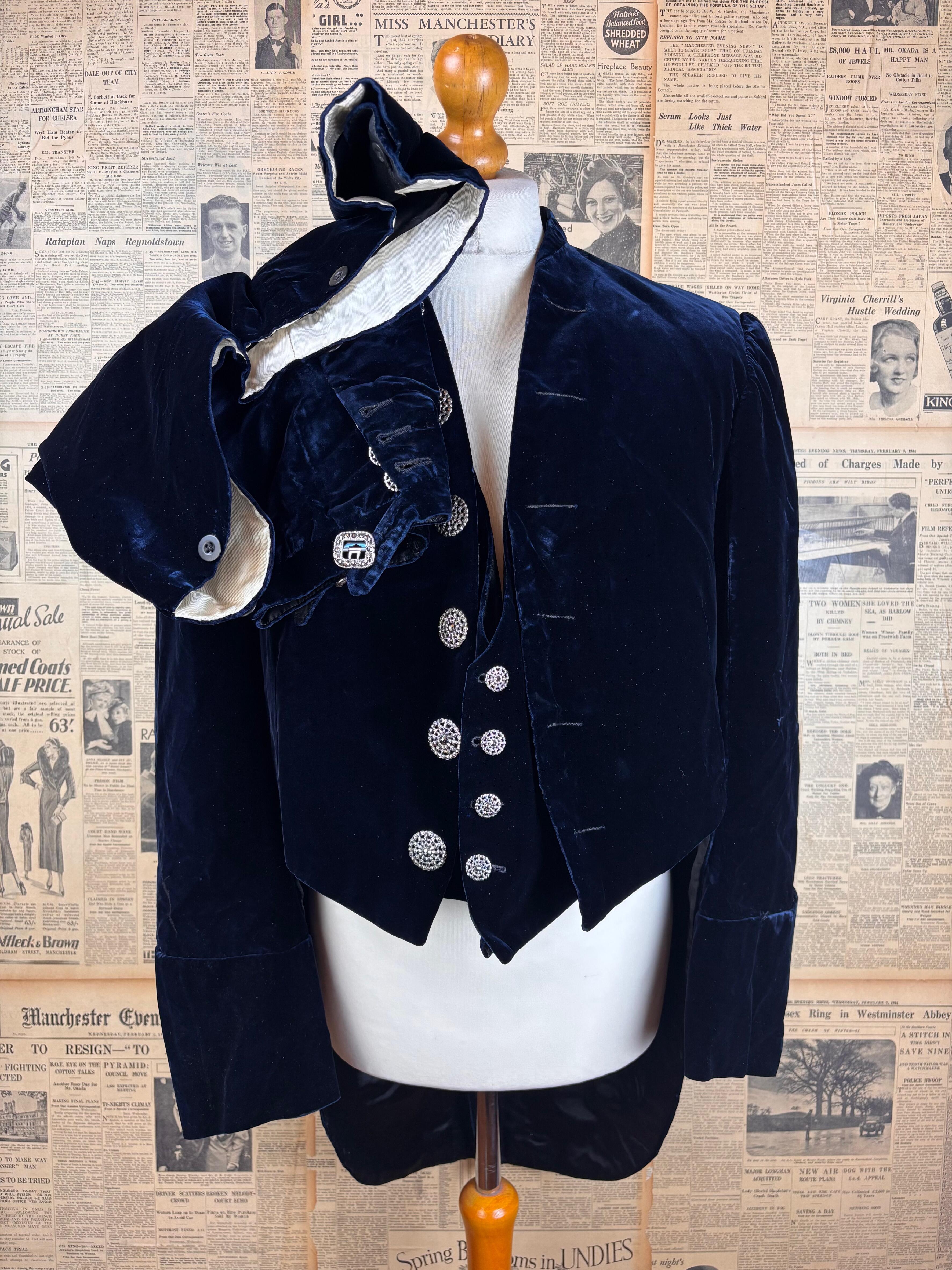 1910 C.G Gunther silk velvet court dress uniform size 42 44