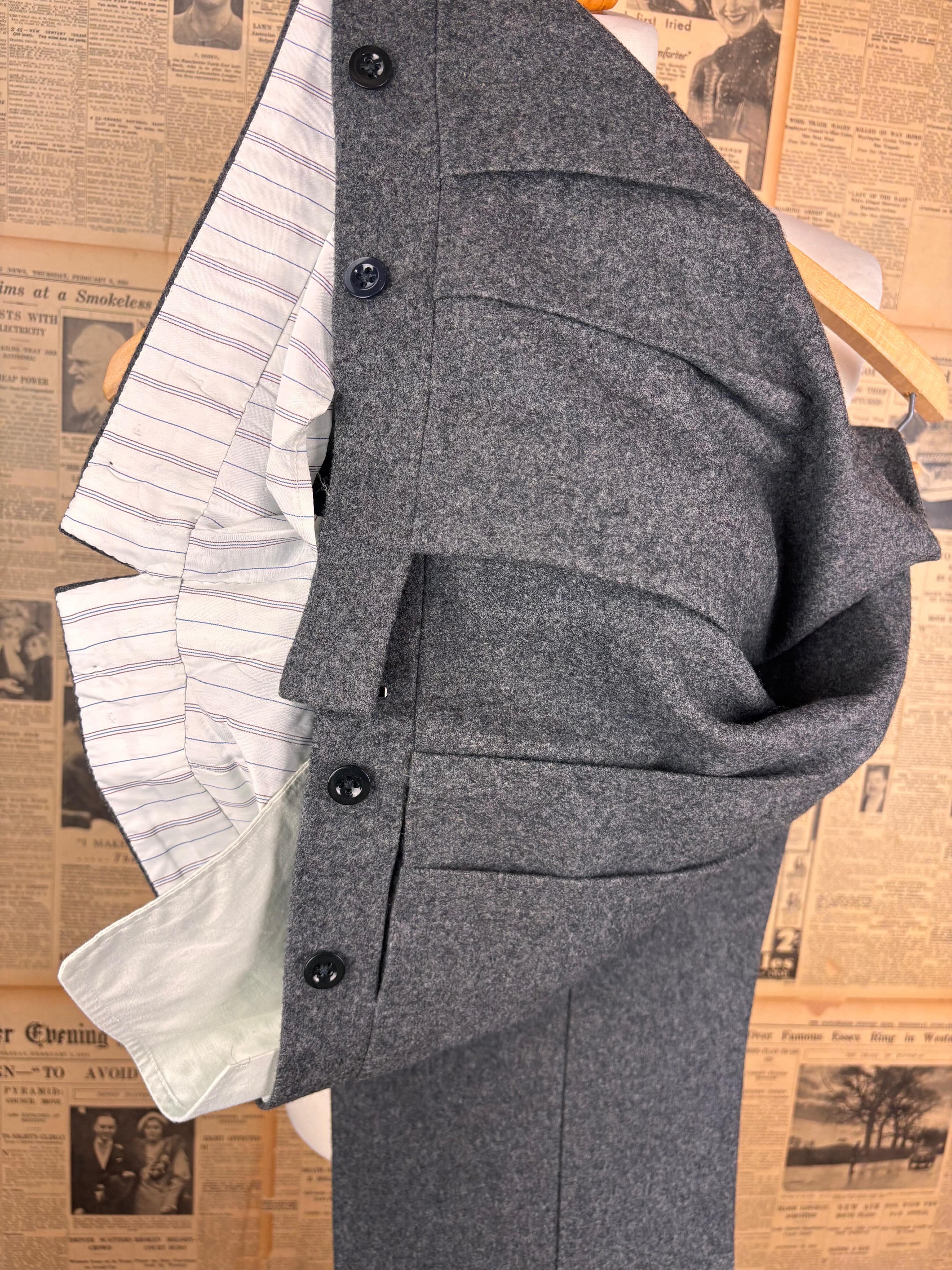 1999 Meyer & Mortimer flannel double breasted suit size 44