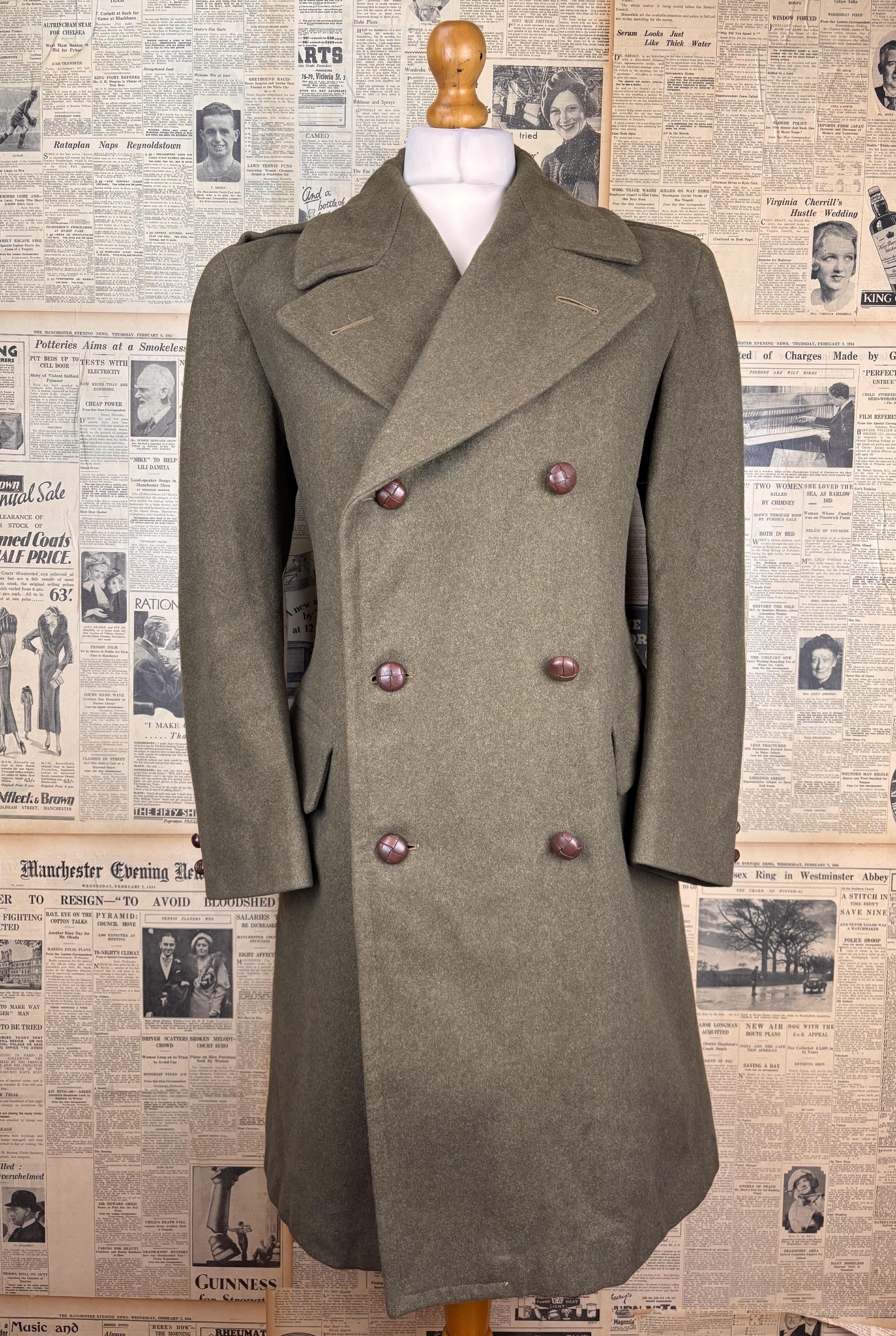 WW2 1950's British army warm overcoat size 40 42