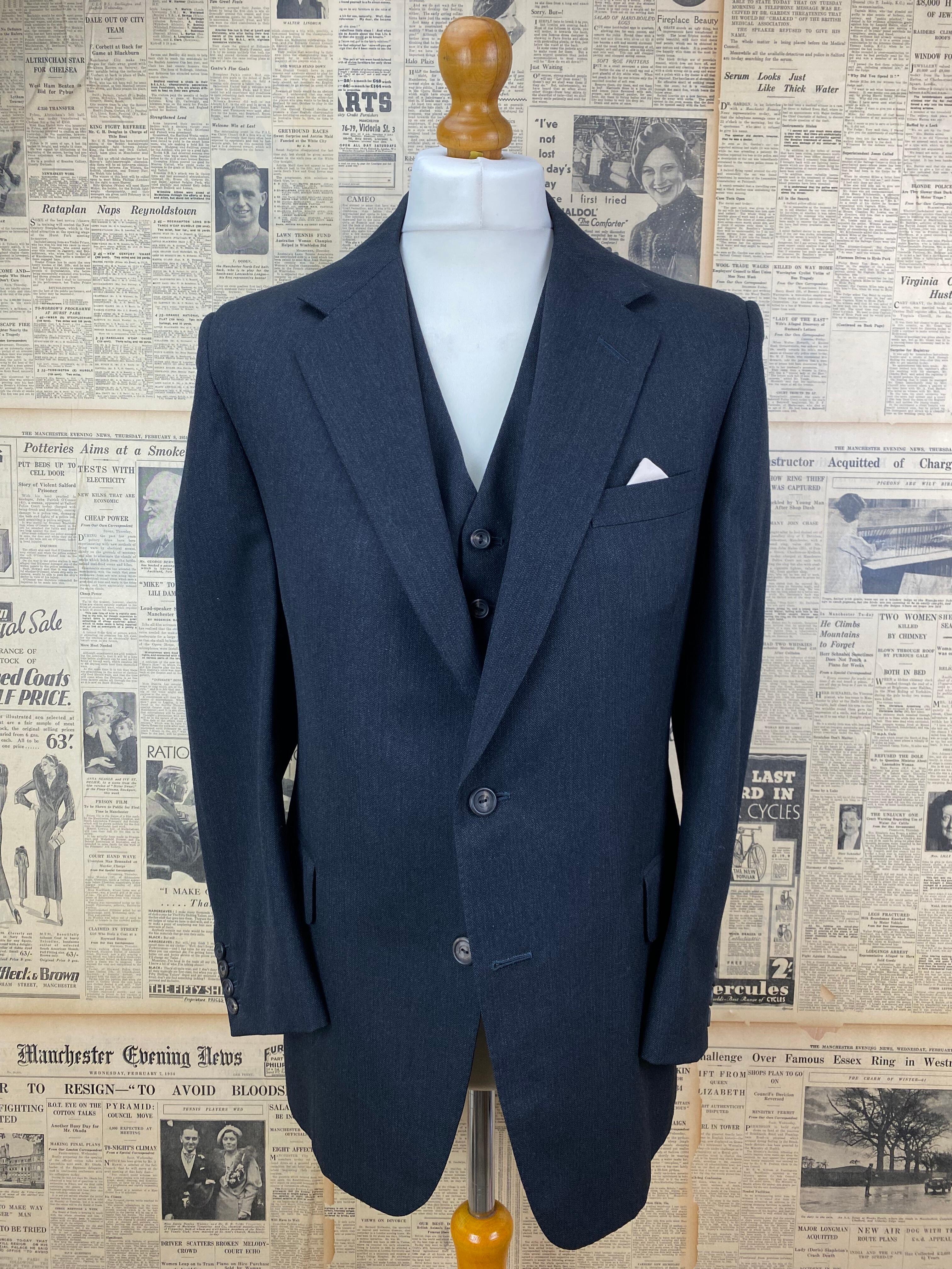Huntsman Savile row grey three piece suit size 44