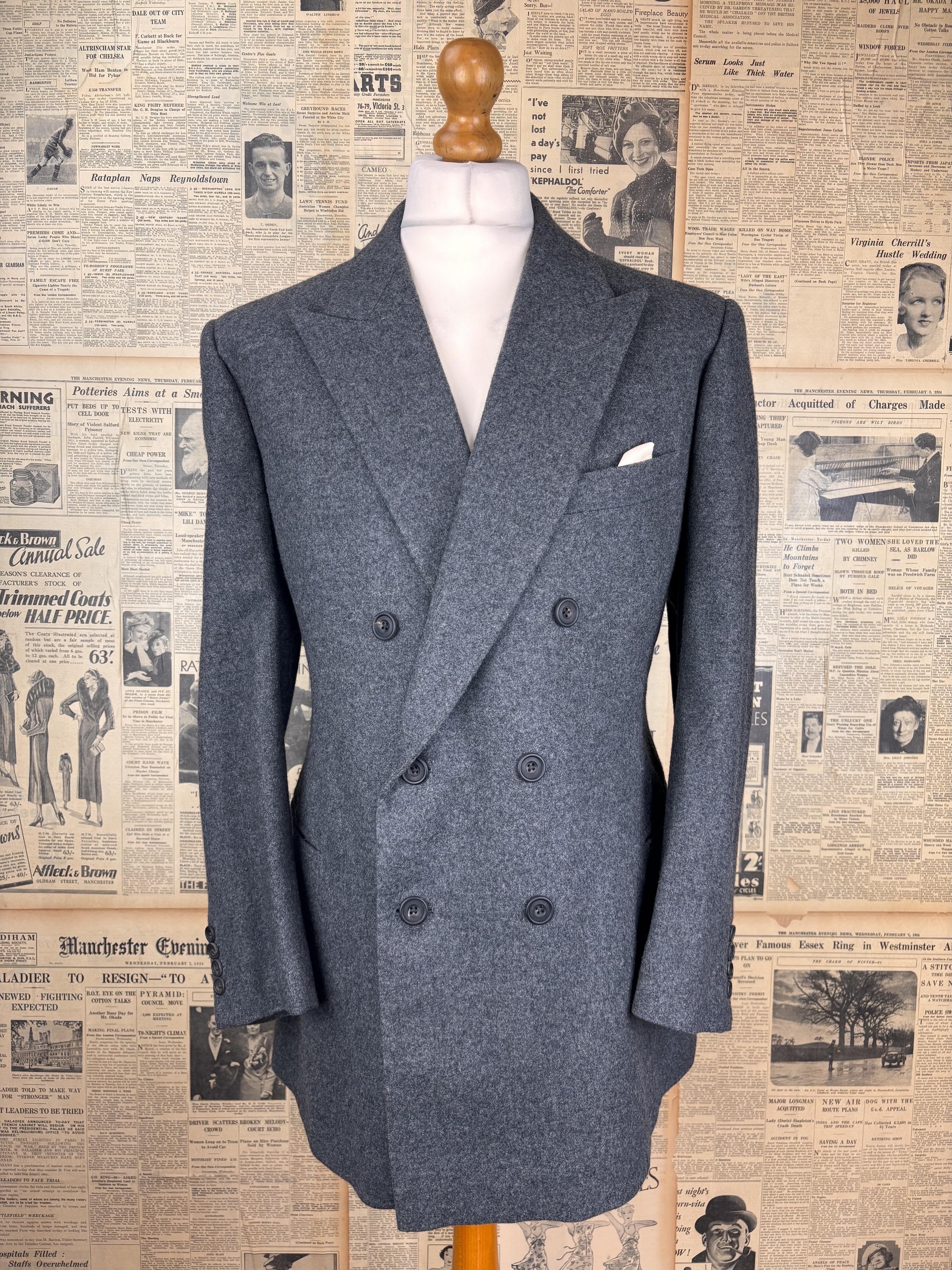 1999 Meyer & Mortimer flannel double breasted suit size 44
