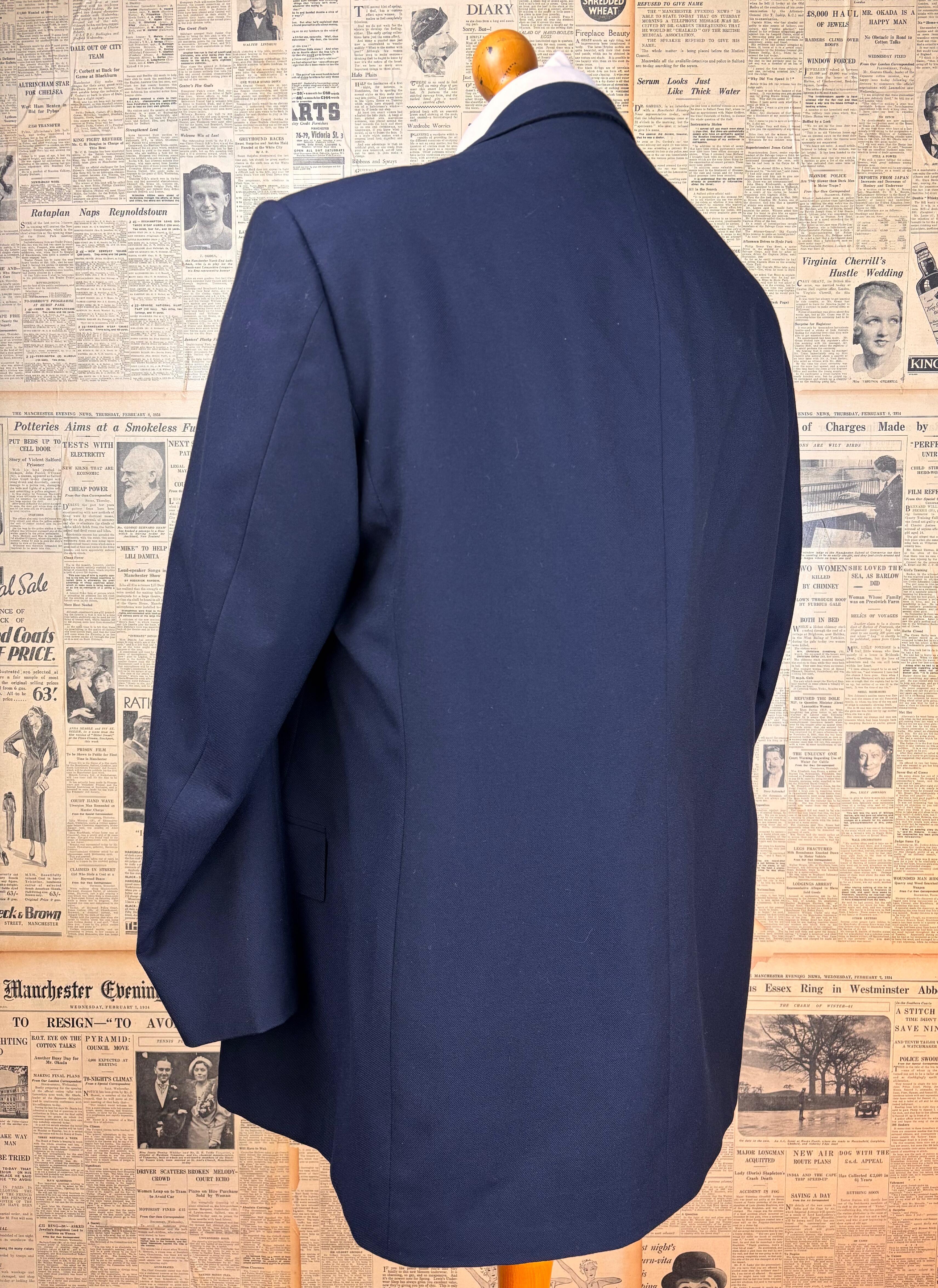 Huntsman navy blue double breasted suit size 44 reg
