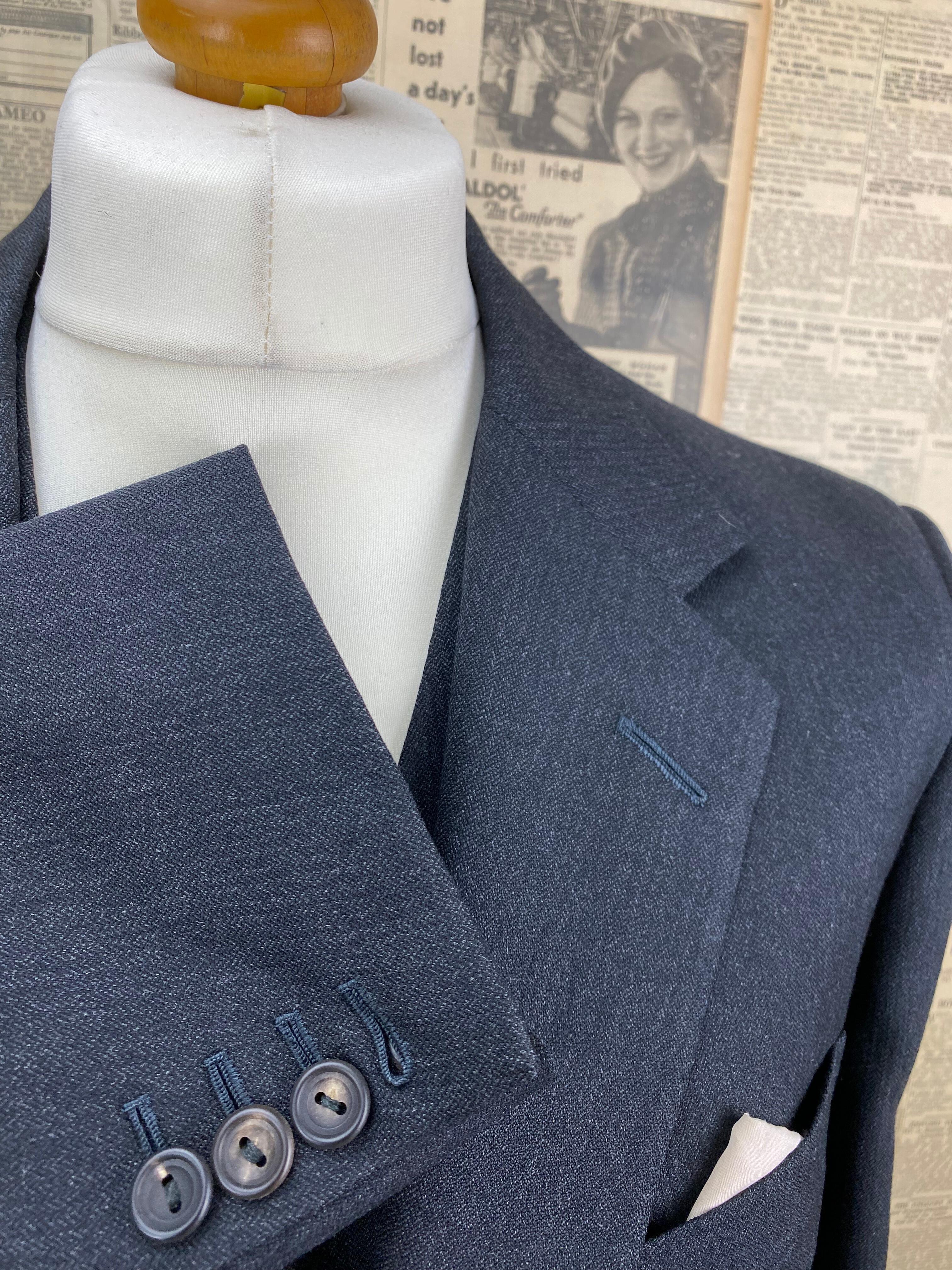 Huntsman Savile row grey three piece suit size 44