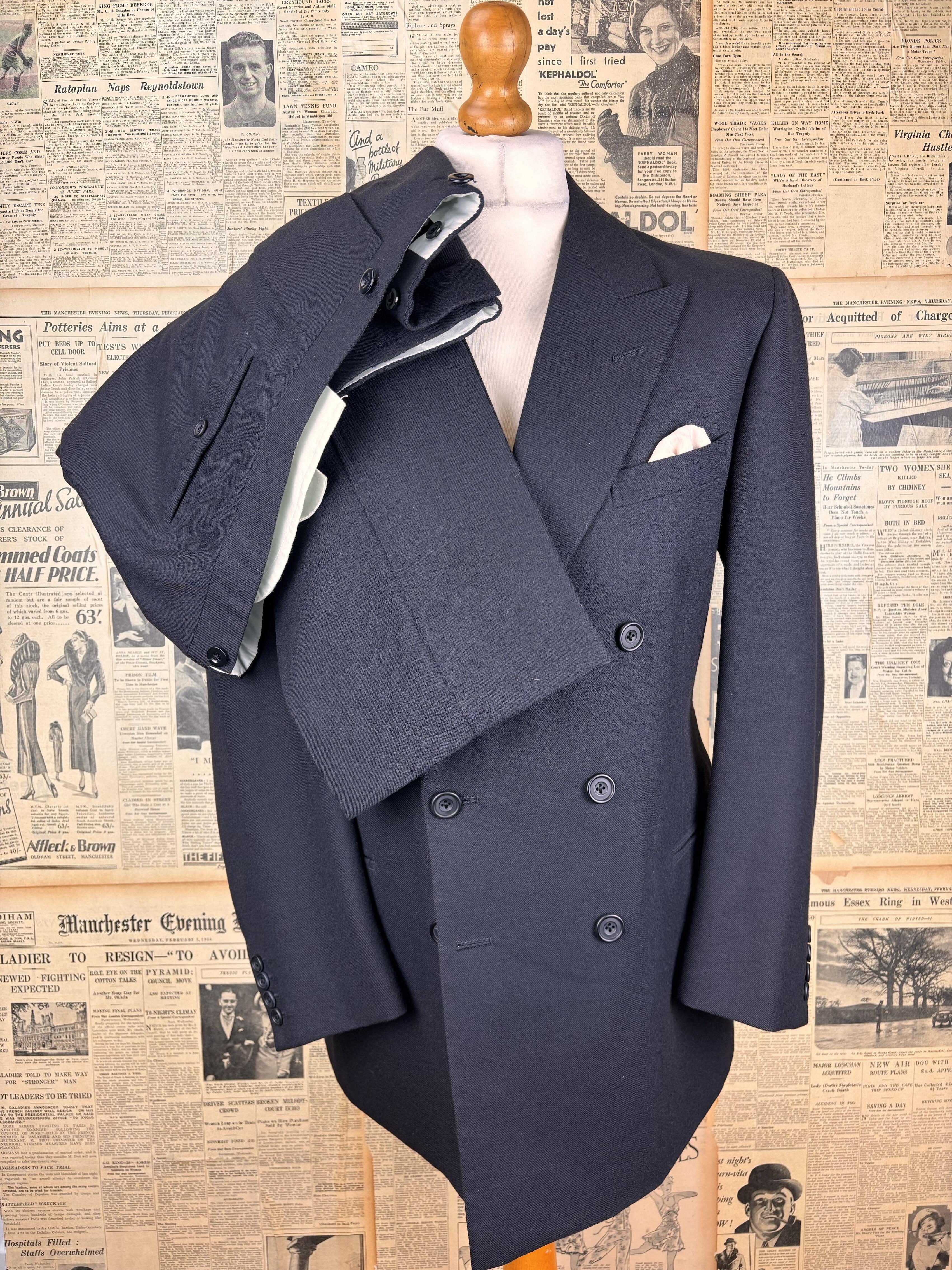 1995 Meyer & Mortimer grey DB suit size 44