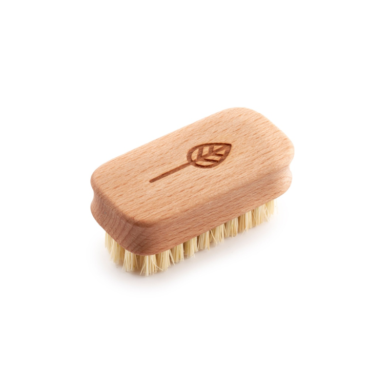 Small Wooden Nail Brush | Plastic Free Home | Reduce. Reuse. Refurbish