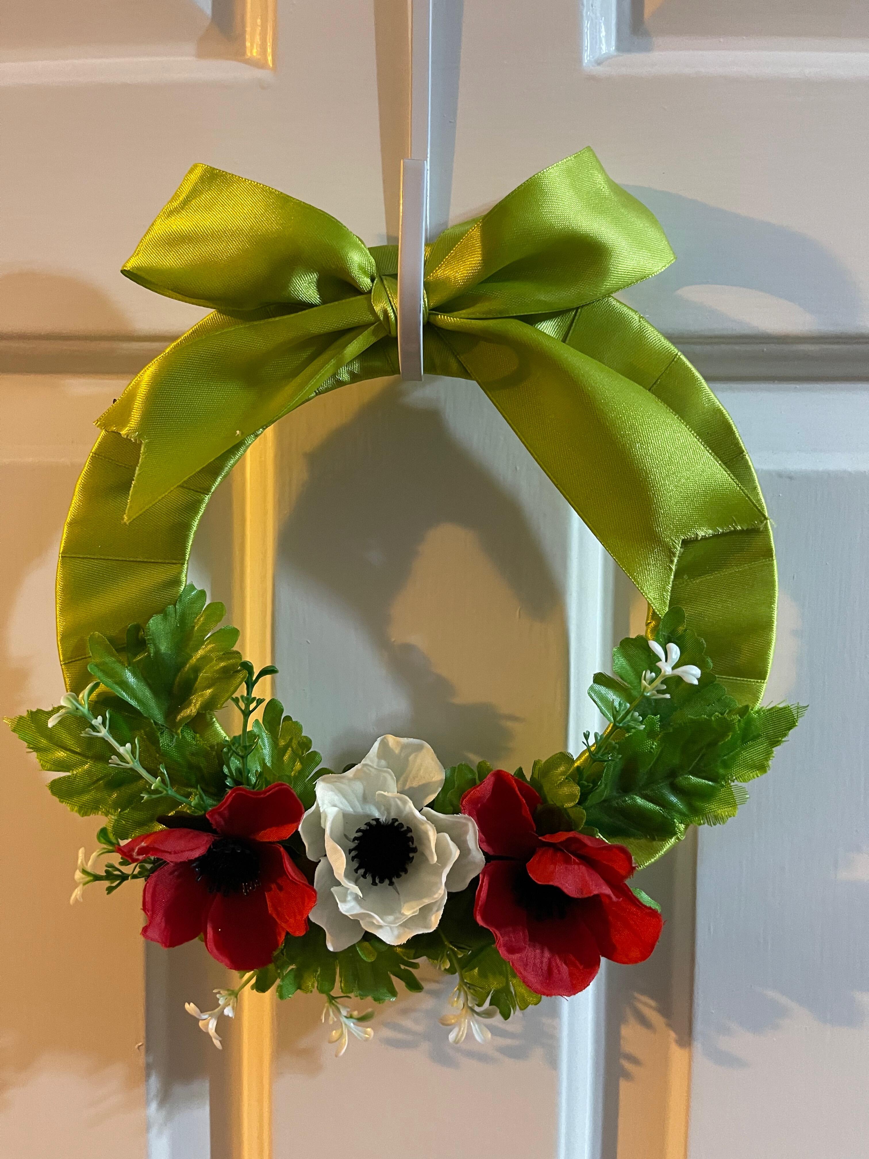 ANEMONE MINI WRAPPED WREATH- finished item