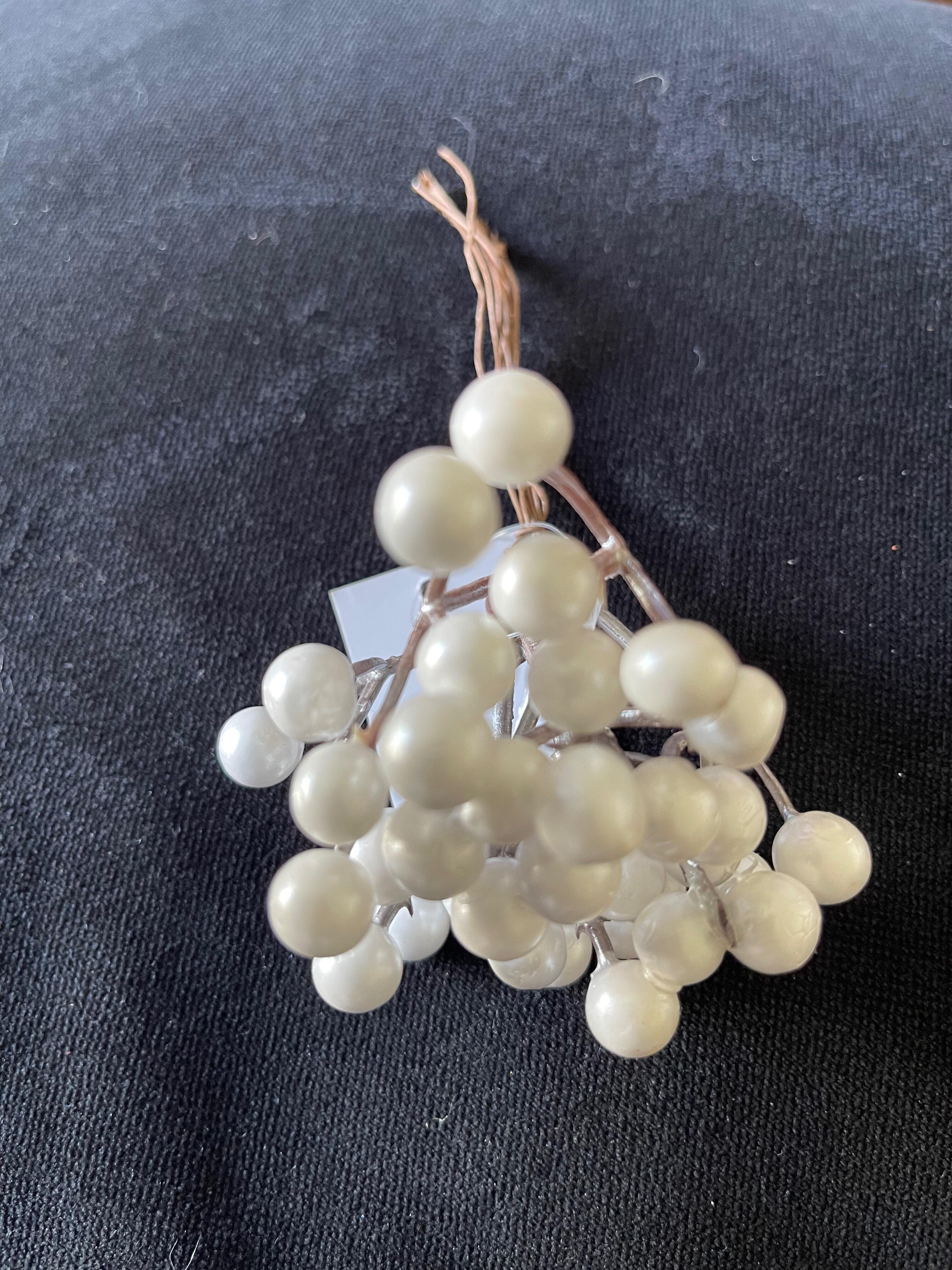 SNOW WHITE BERRIES CHRISTMAS DECO PICK