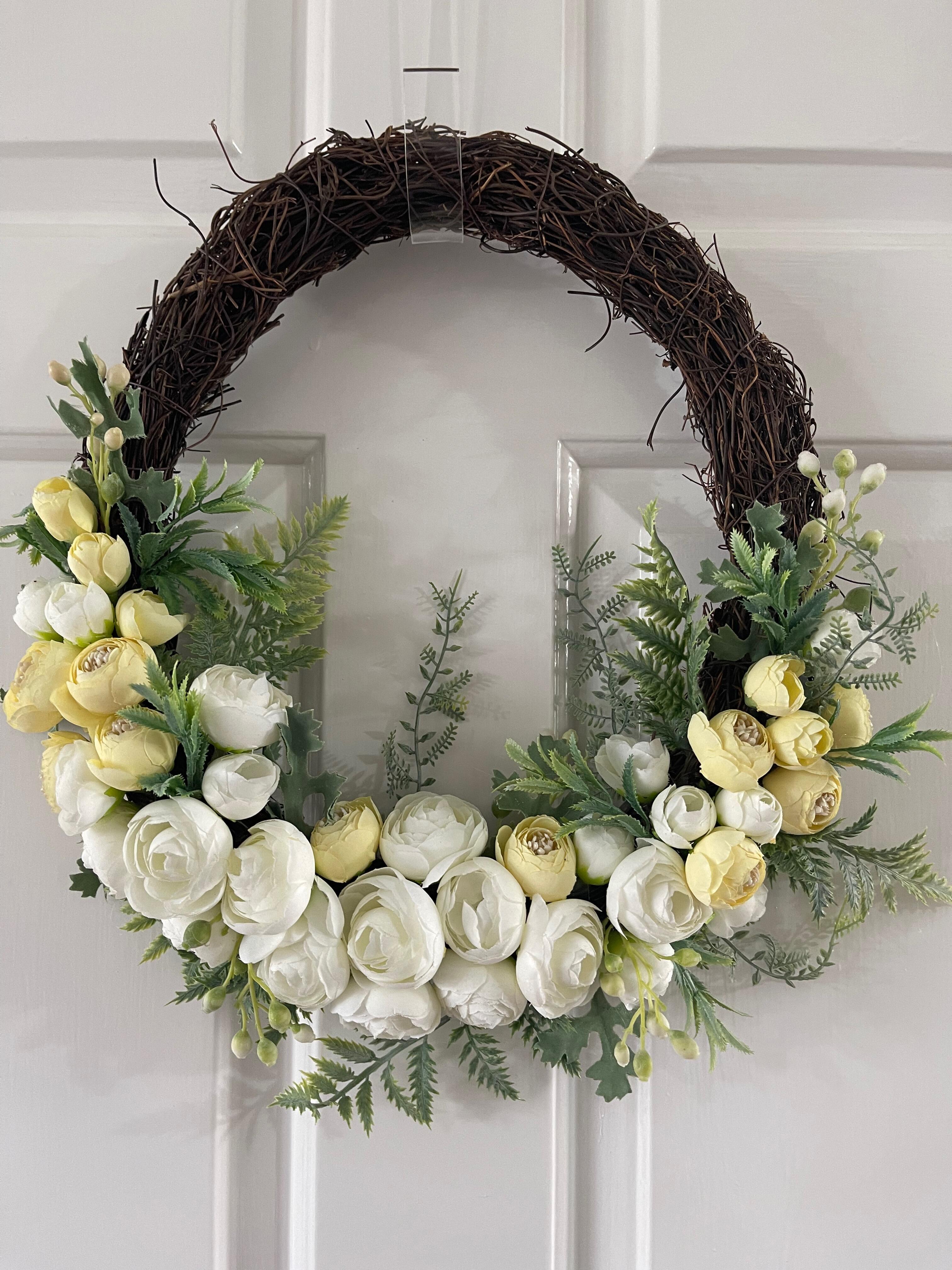 RANNUNCULUS RATTAN WREATH KIT