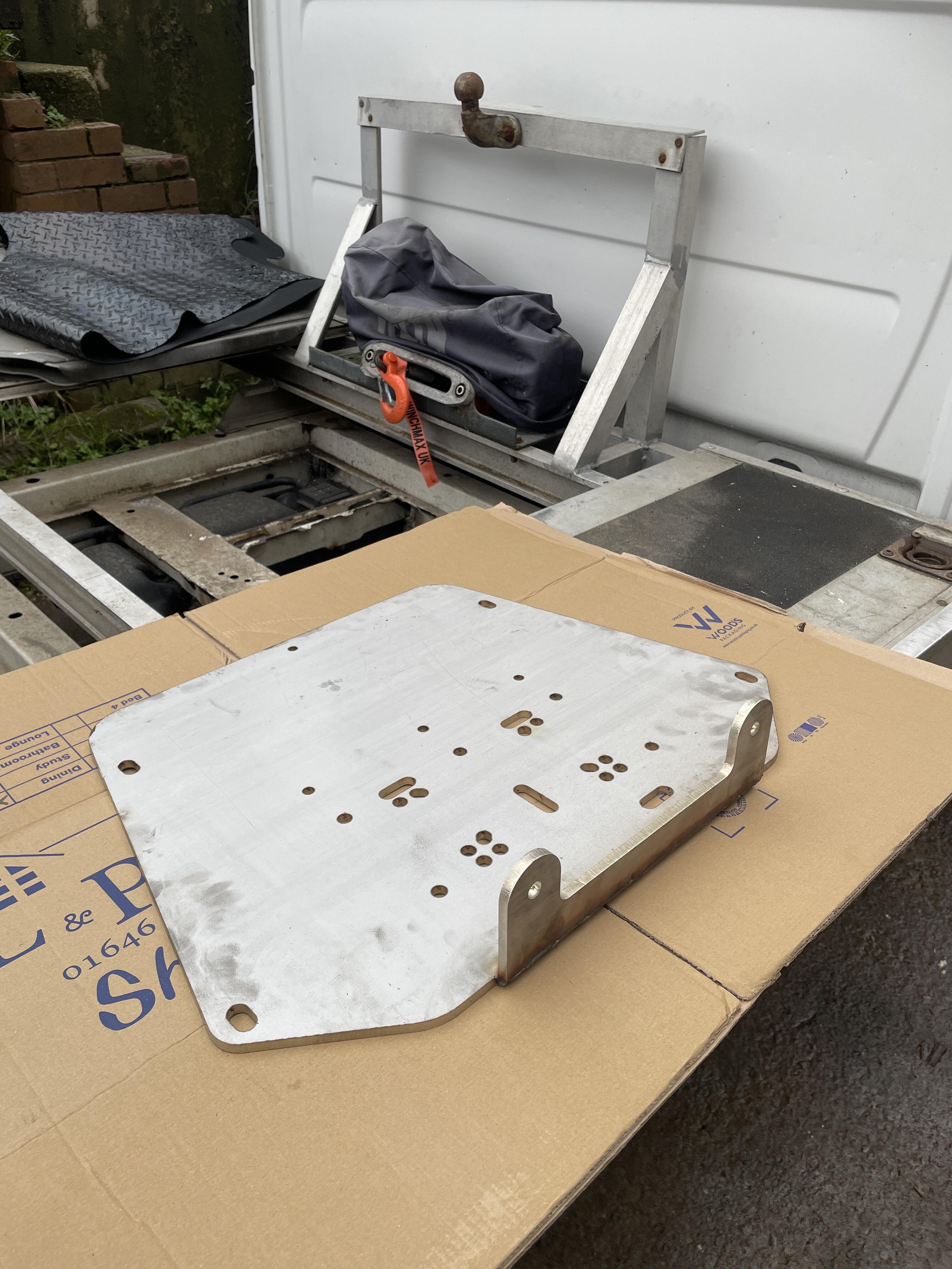 TRAILER TRANSPORTER TRAILER WINCH MOUNTING BRACKET MOUNT