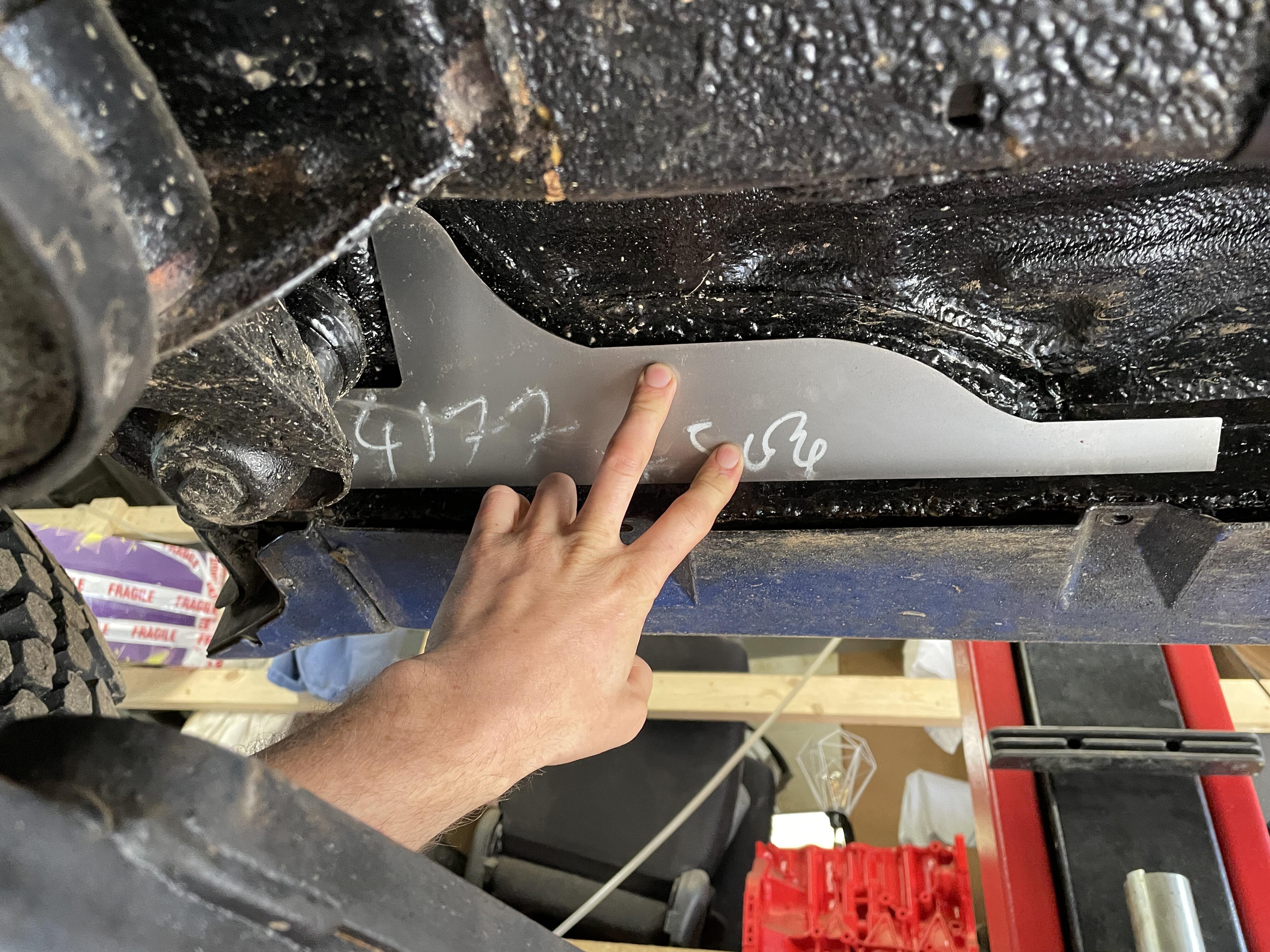 JIMNY SHELL REPAIR SECTION NEAR A PILLAR BODY MOUNT FLOOR PLATE COVER MOT