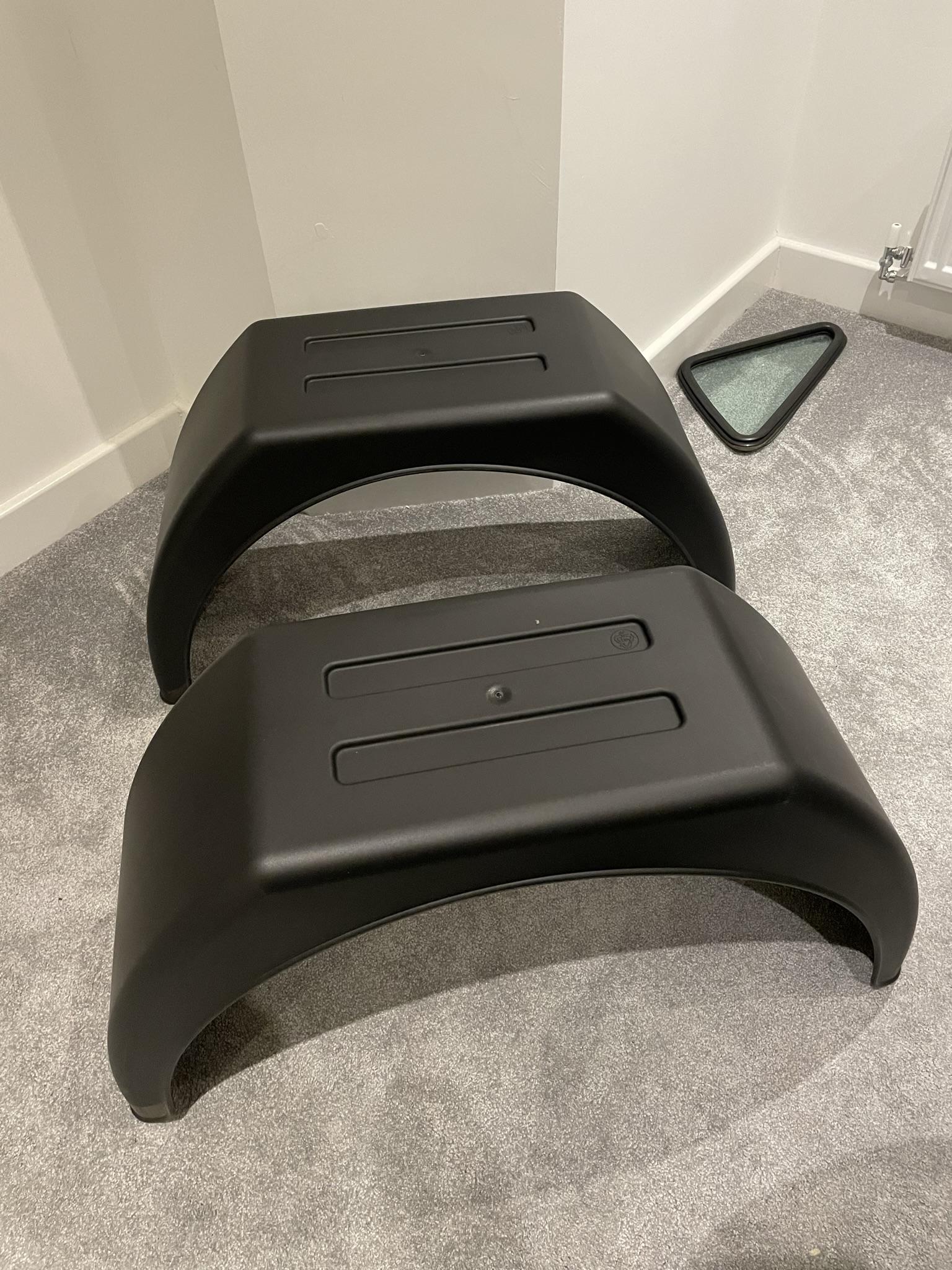 OEM Style Arch Spats UK Made OEM Style Black Plastic Rear For Vauxhall ...