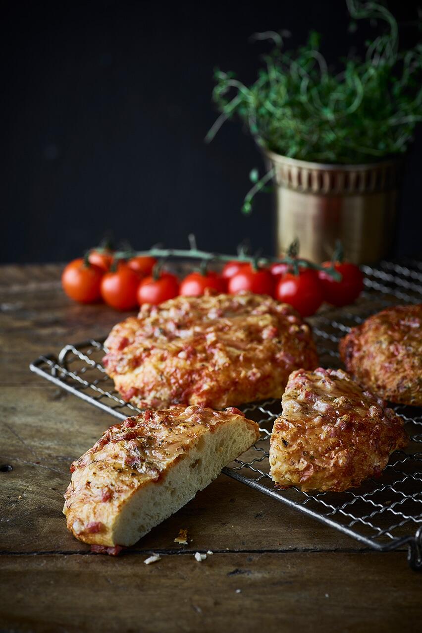 Focaccia w/ ham & cheese