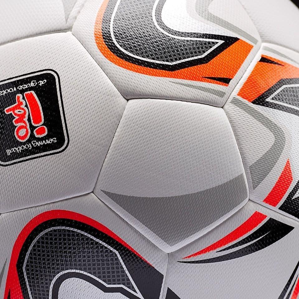 i PRO HiBRID Match Ball