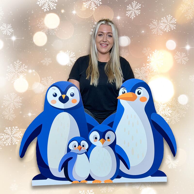 Penguin Family Cut Out