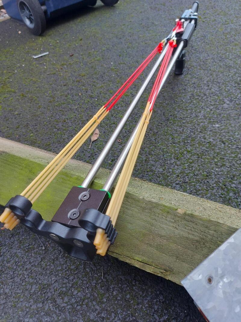 Shadow Hawk Slingshot