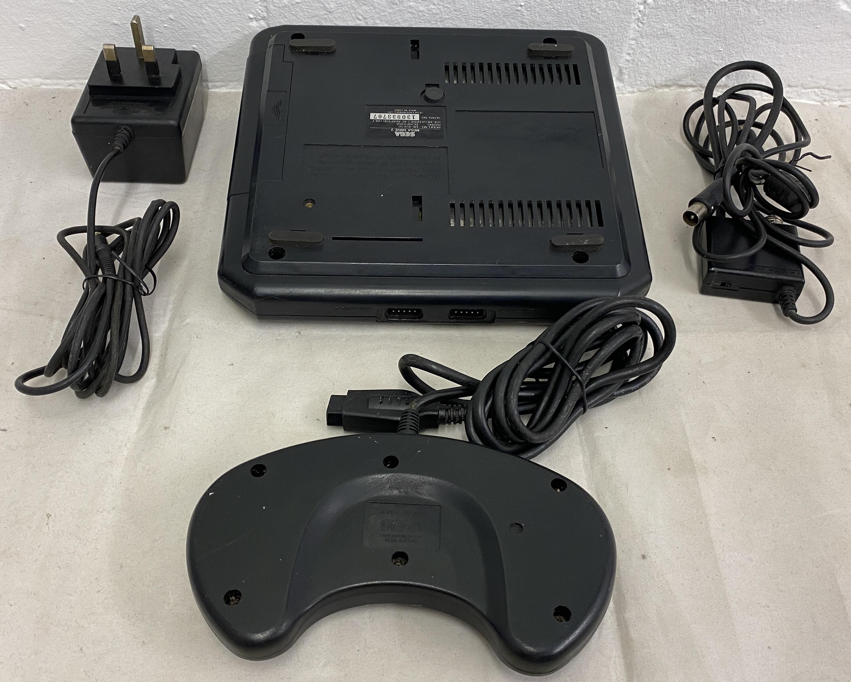 Sega Mega Drive II Console Bundle Original Controller, PSU & RF Lead ...