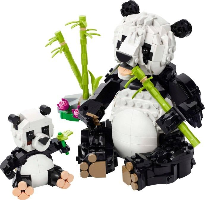 WIld Animals Panda Family