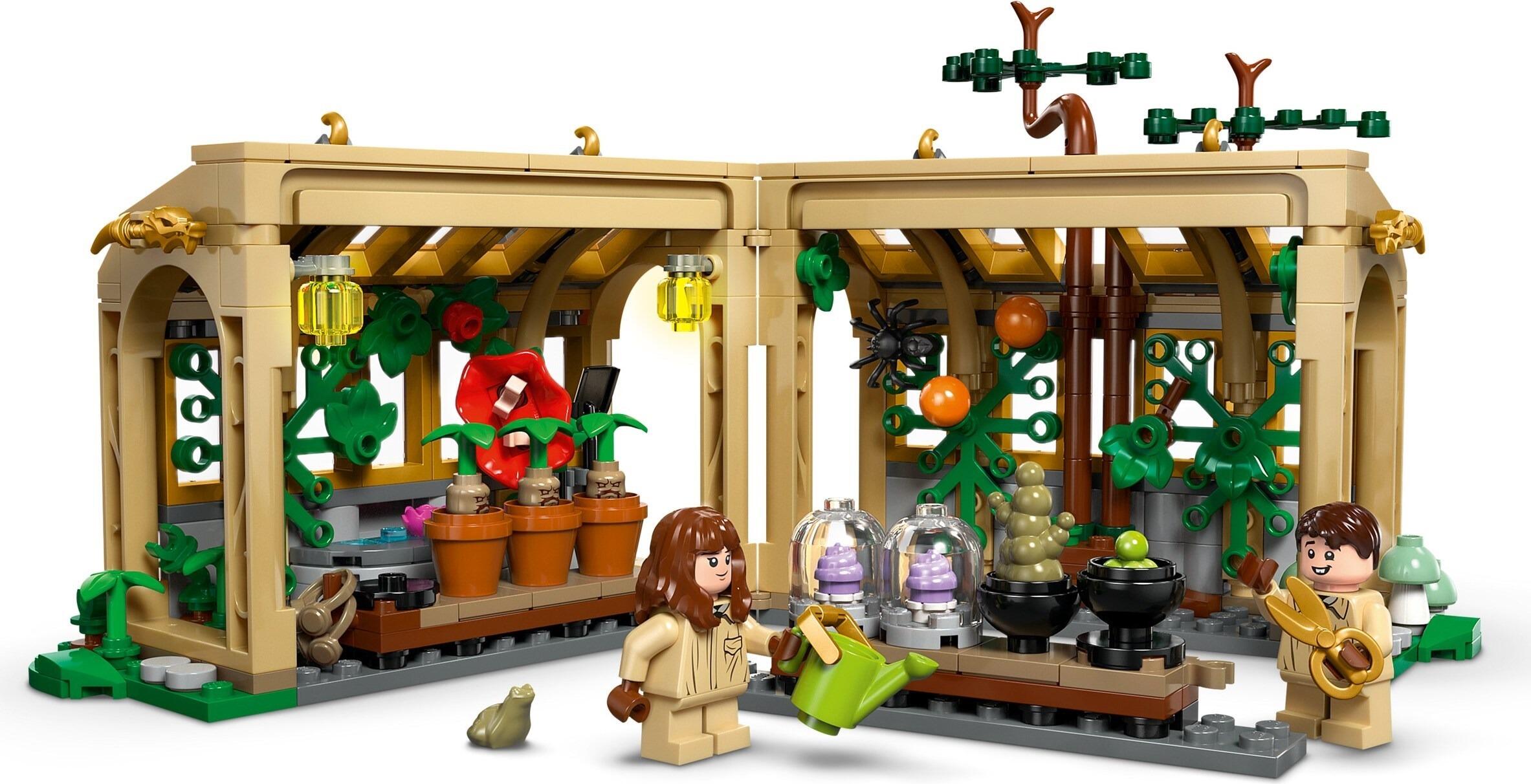 Lego Harry Potter Hogwarts Castle: Herbology Class