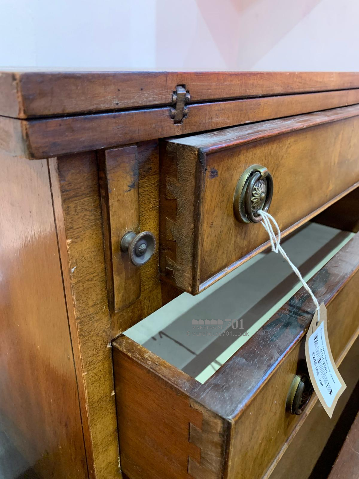 Georgian style batchelor chest