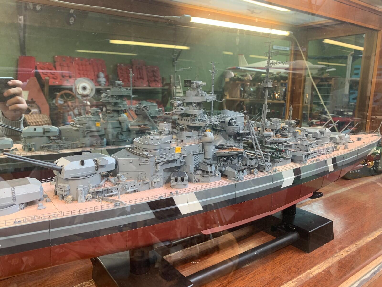 1/200 Bismarck model battle ship remote control