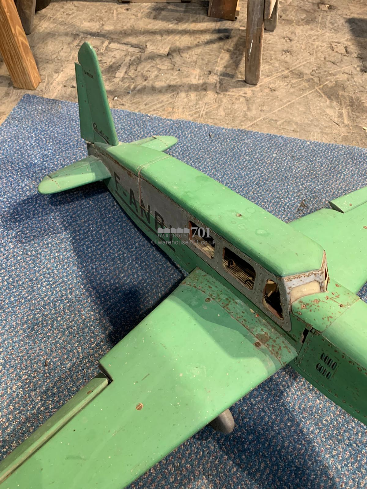 1930s French tethered-flight model plane