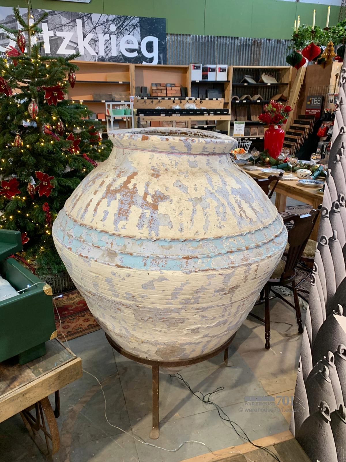 Extra large olive pot