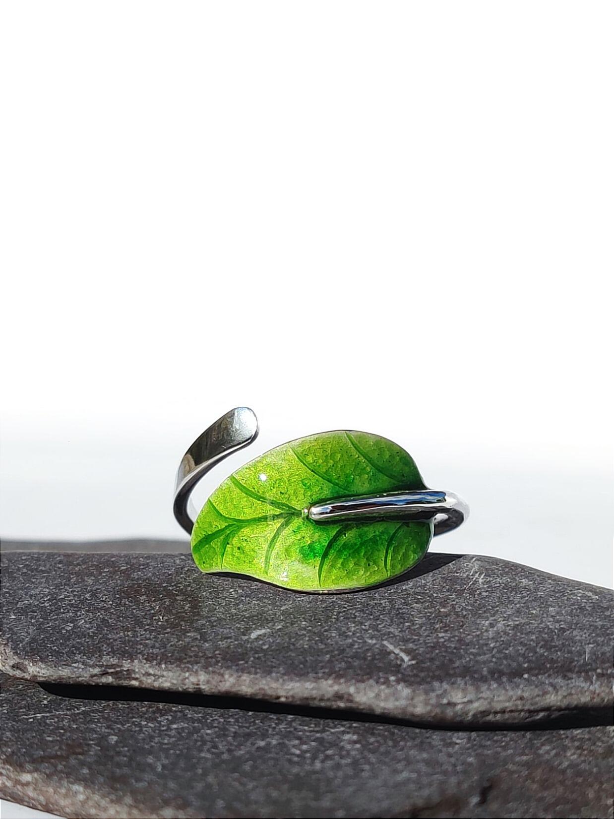 Sterling Silver Enamelled Leaf Ring