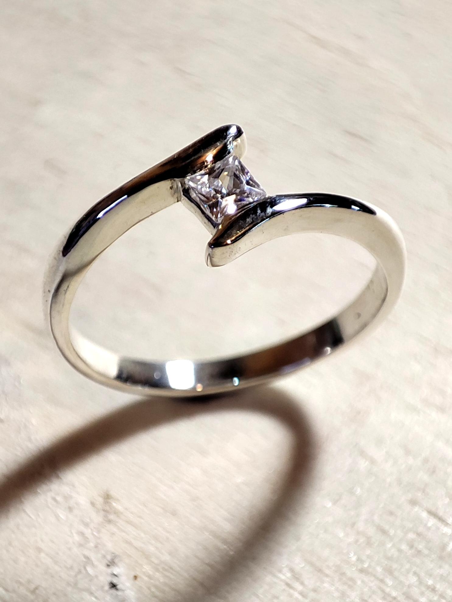 Sterling Silver Princess Crossover Ring
