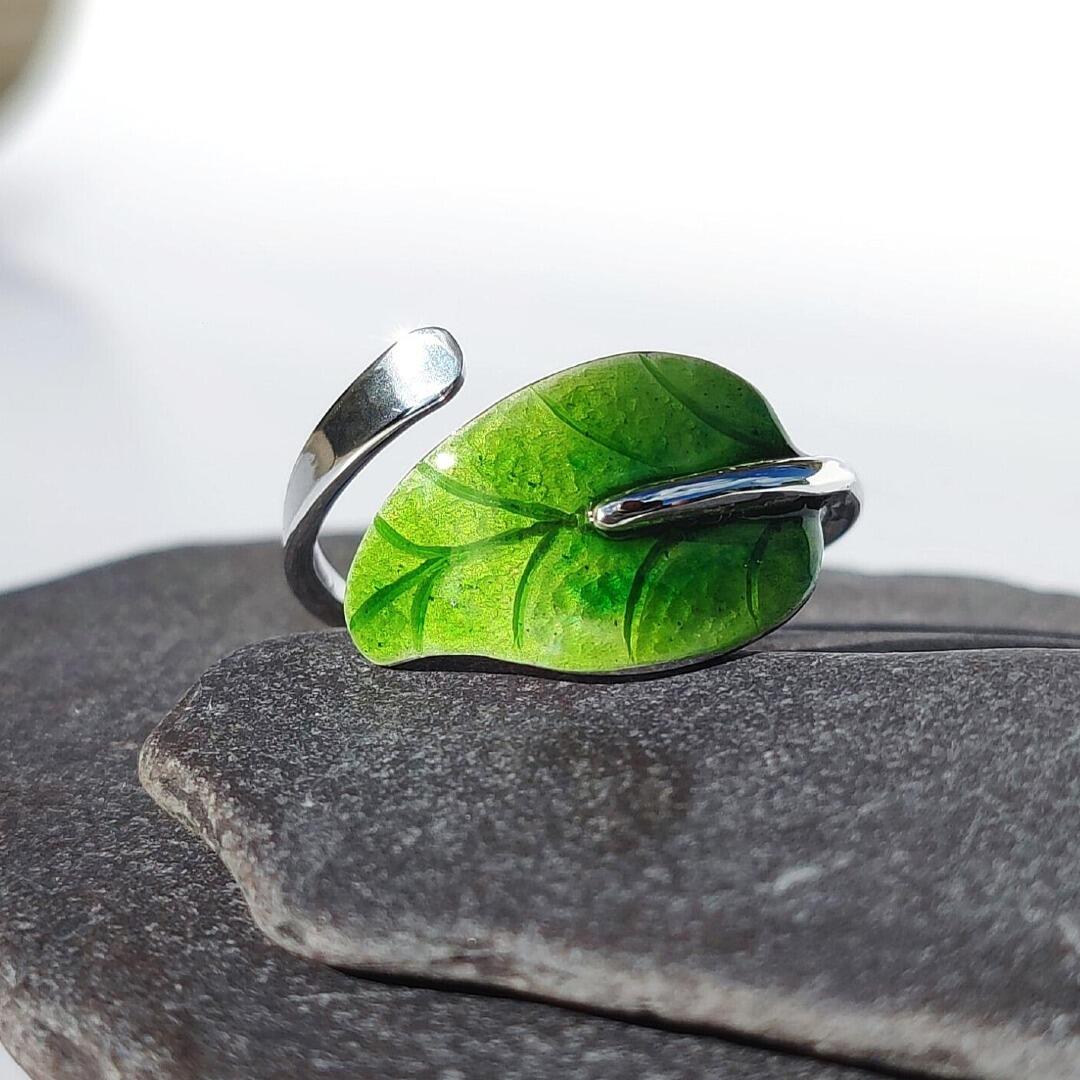 Sterling Silver Enamelled Leaf Ring