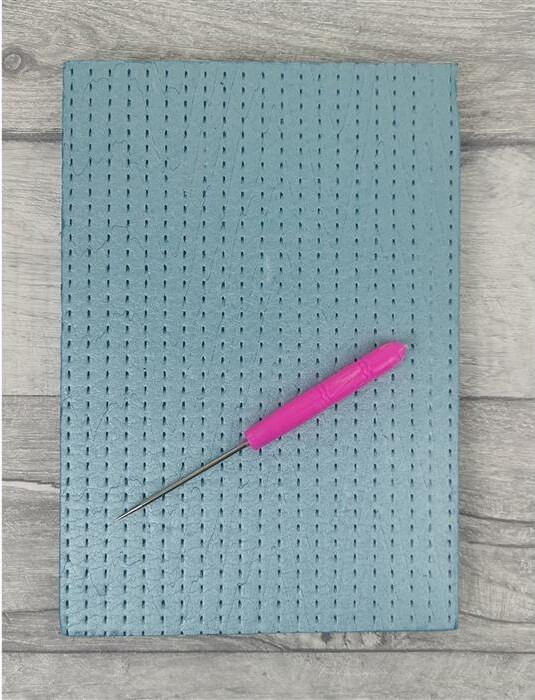 Pricking and Piercer Tool with Blue Foam Pad CU163