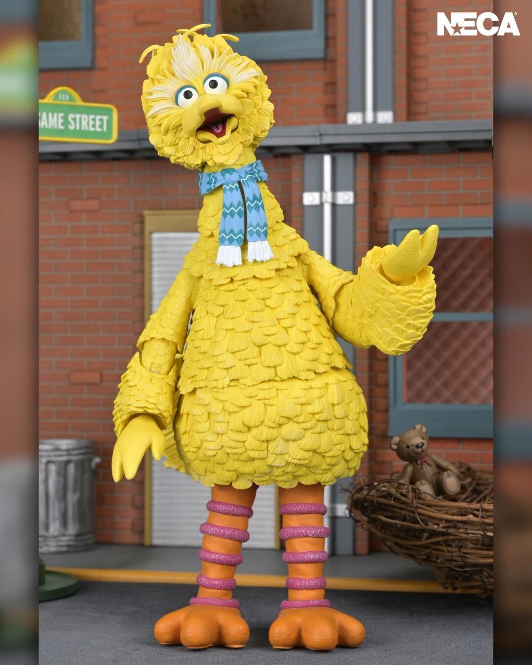 *PRE-ORDER Sesame Street 7 Inch Scale Ultimate Action Figure - Big Bird