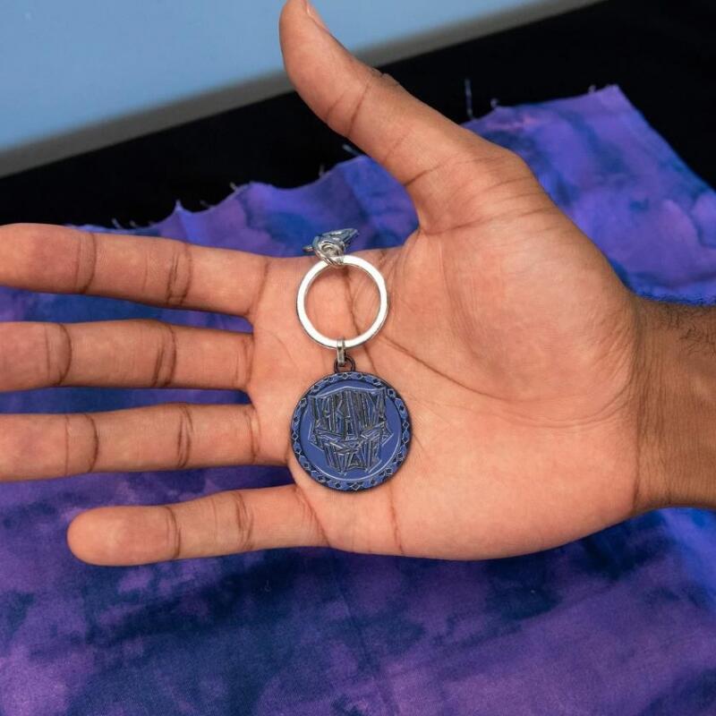 Marvel Black Panther: Wakanda Forever - Panther Text Keychain