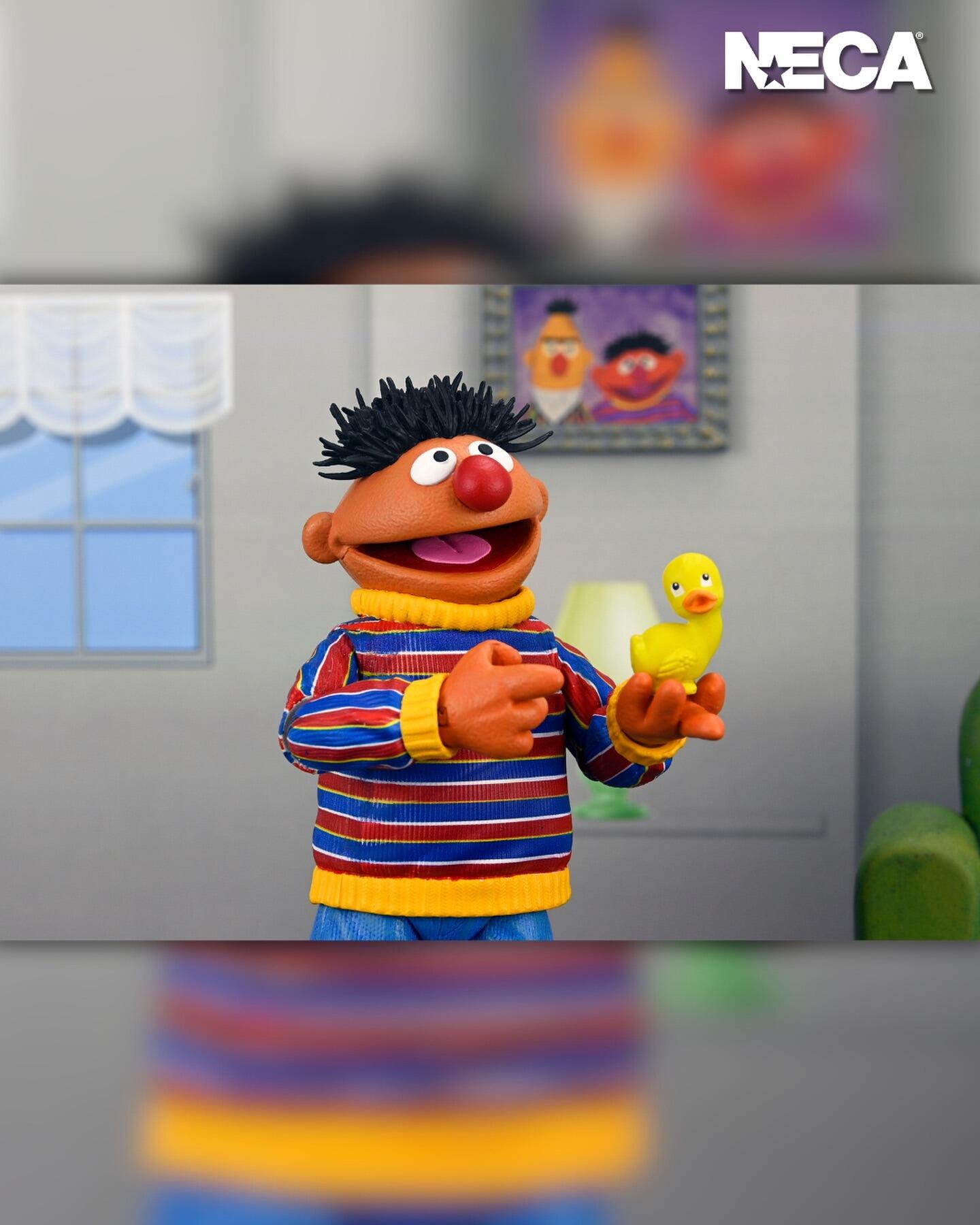Sesame Street 7 Inch Scale Ultimate Action Figure - Ernie