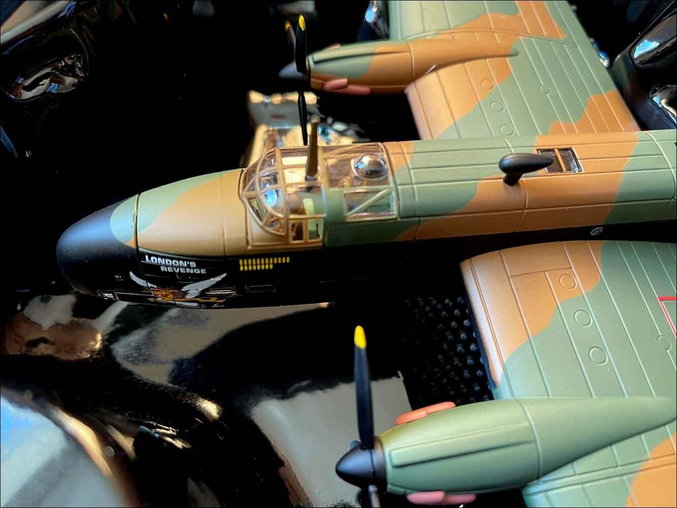 Handley Page Halifax Airplane Model 1:72 | Aviation Archive Models