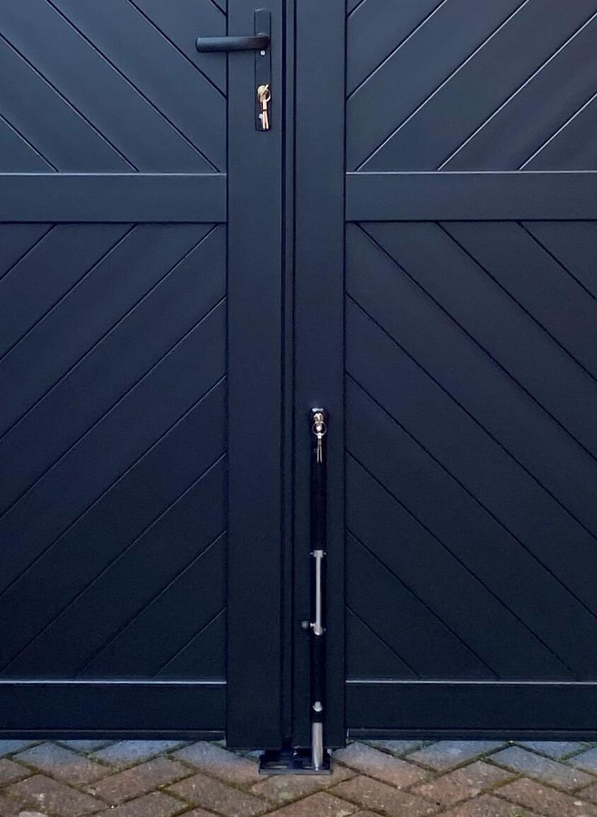 Locinox lockable drop bolt