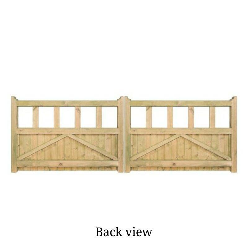 Quorn Flat Top Low Double Driveway Gates