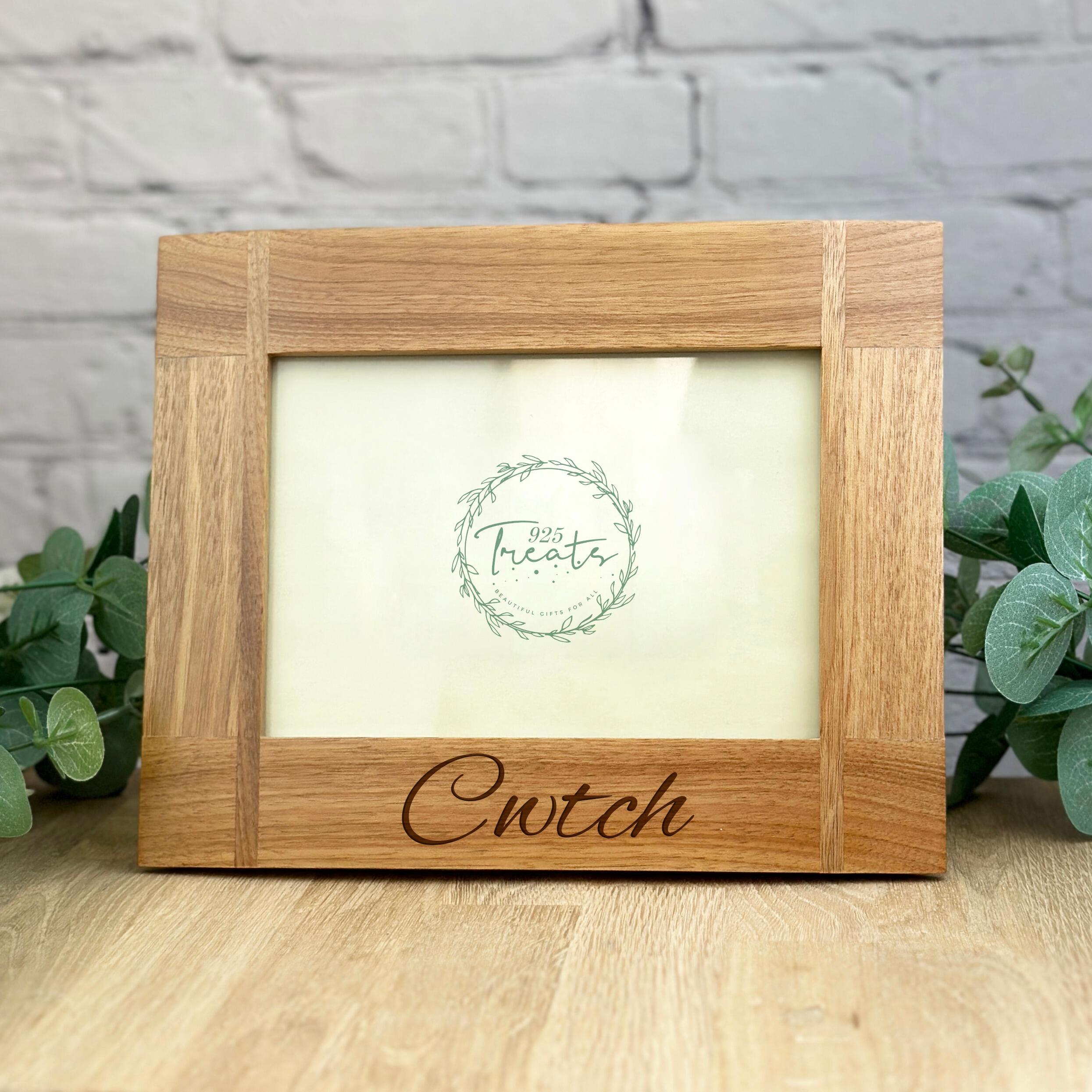 'Cwtch' Photo Frame