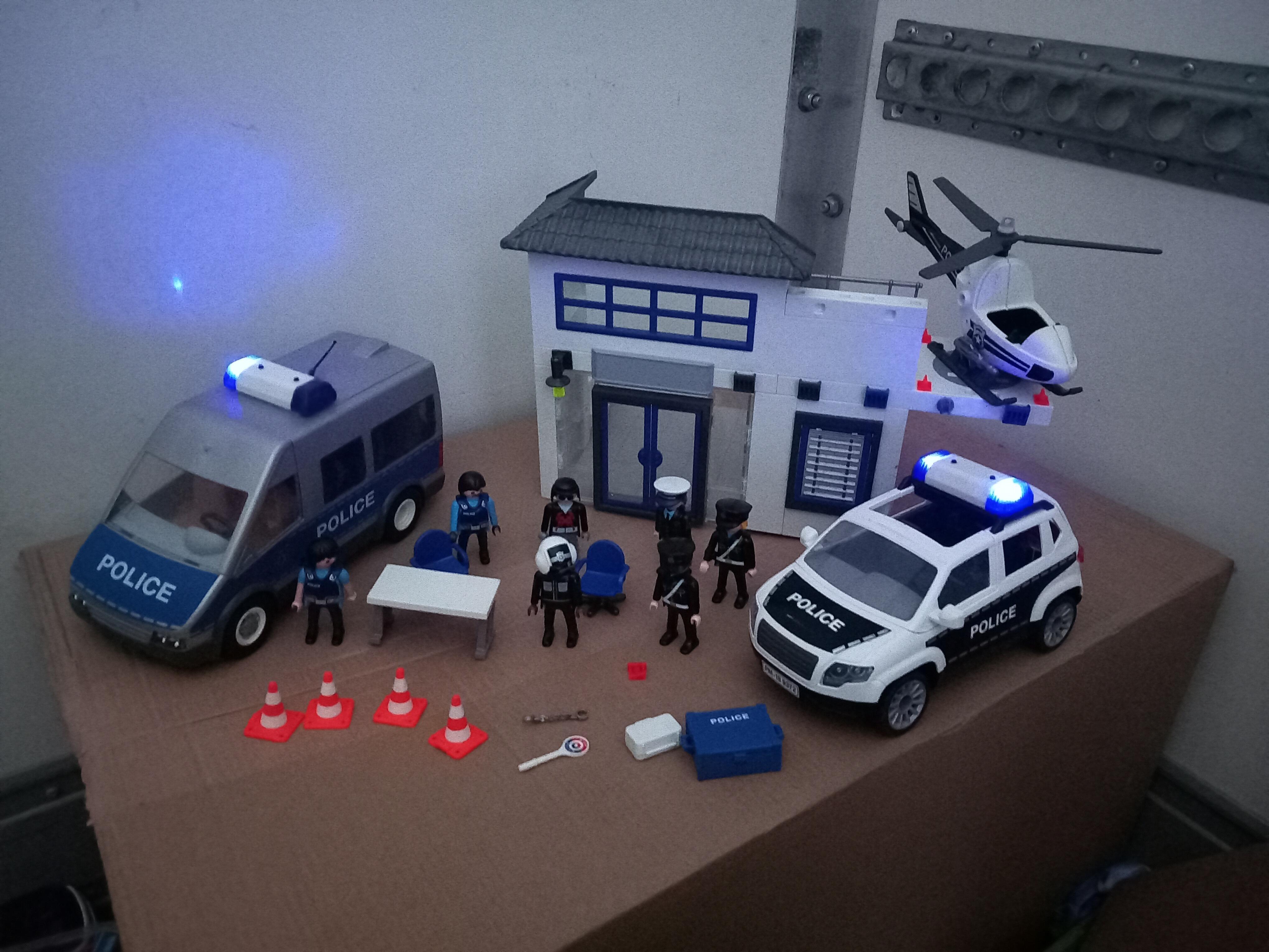 Playmobil 9372 Police Station With Car Helicopter Plus Van Used Clearance